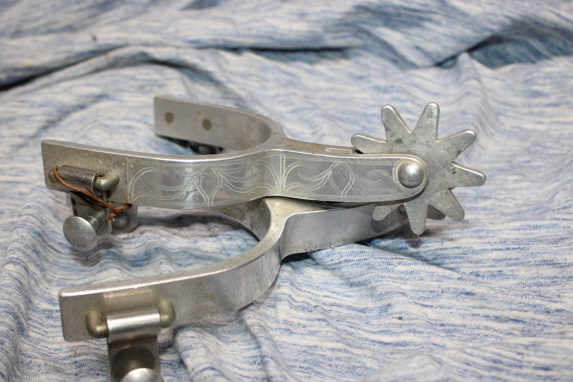 Vintage Etched Horse Spurs #9631 | Auctionninja.com