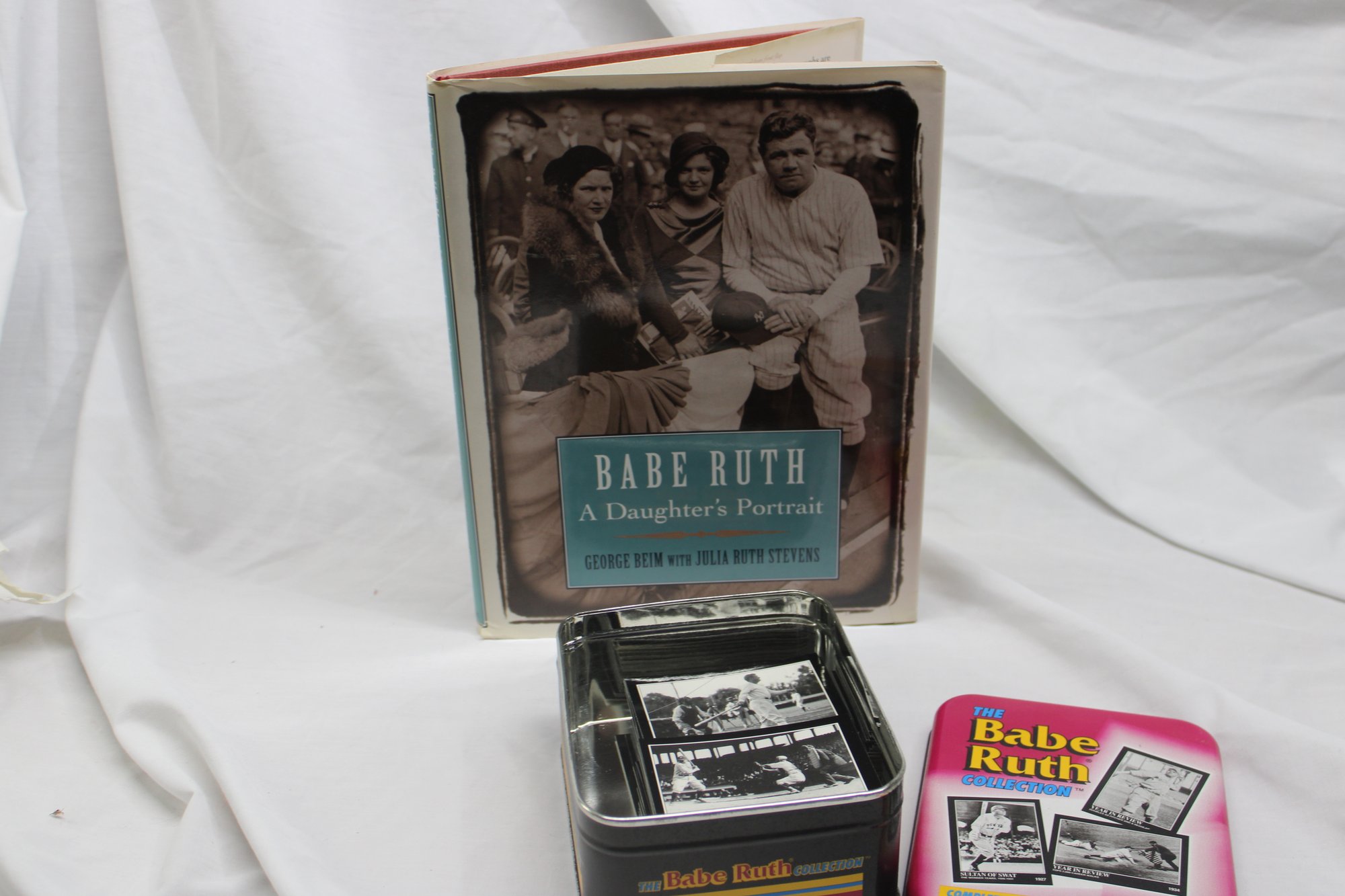 Babe Ruth NY Yankees Book & Collectible Cards #9786 | Auctionninja.com