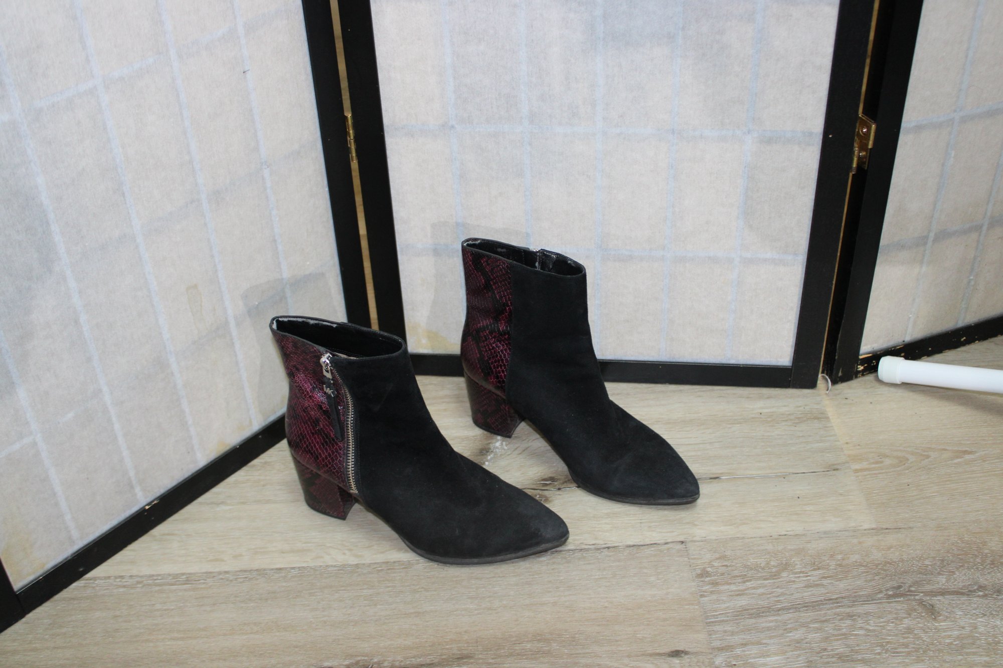 Michael Kors Boots #8929 | Auctionninja.com