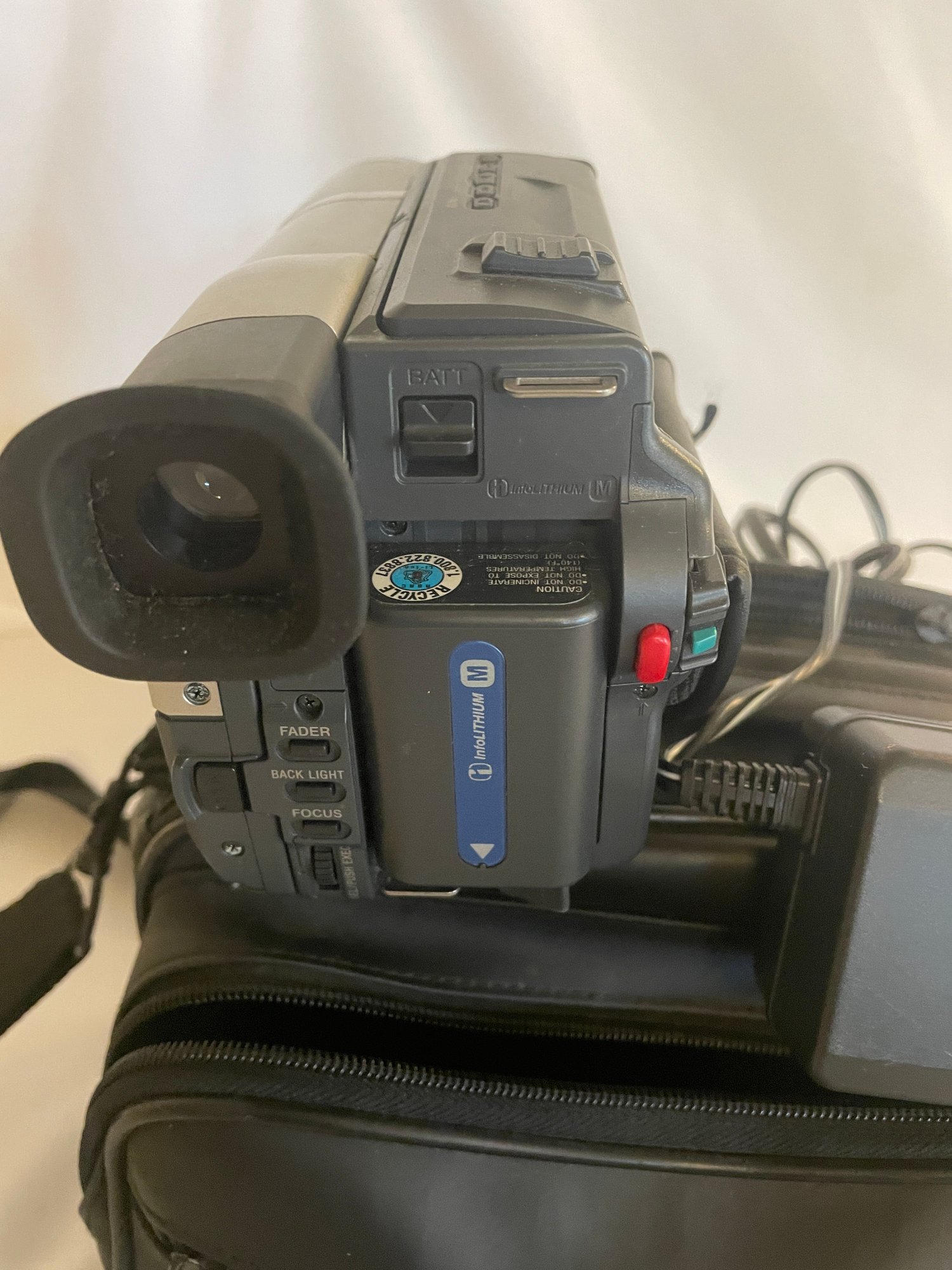 Sony Handycam Vision Video Camera (B) #15308 | Auctionninja.com