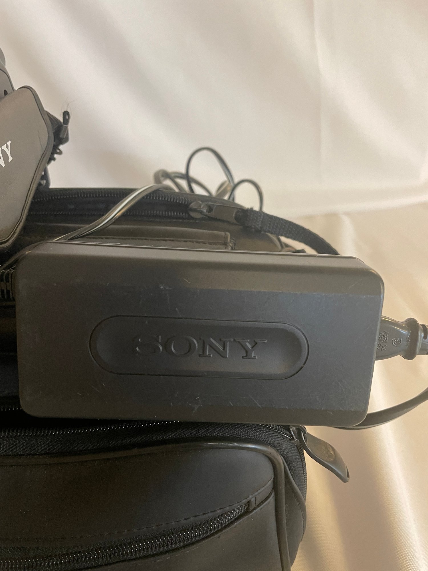 Sony Handycam Vision Video Camera (B) #15308 | Auctionninja.com