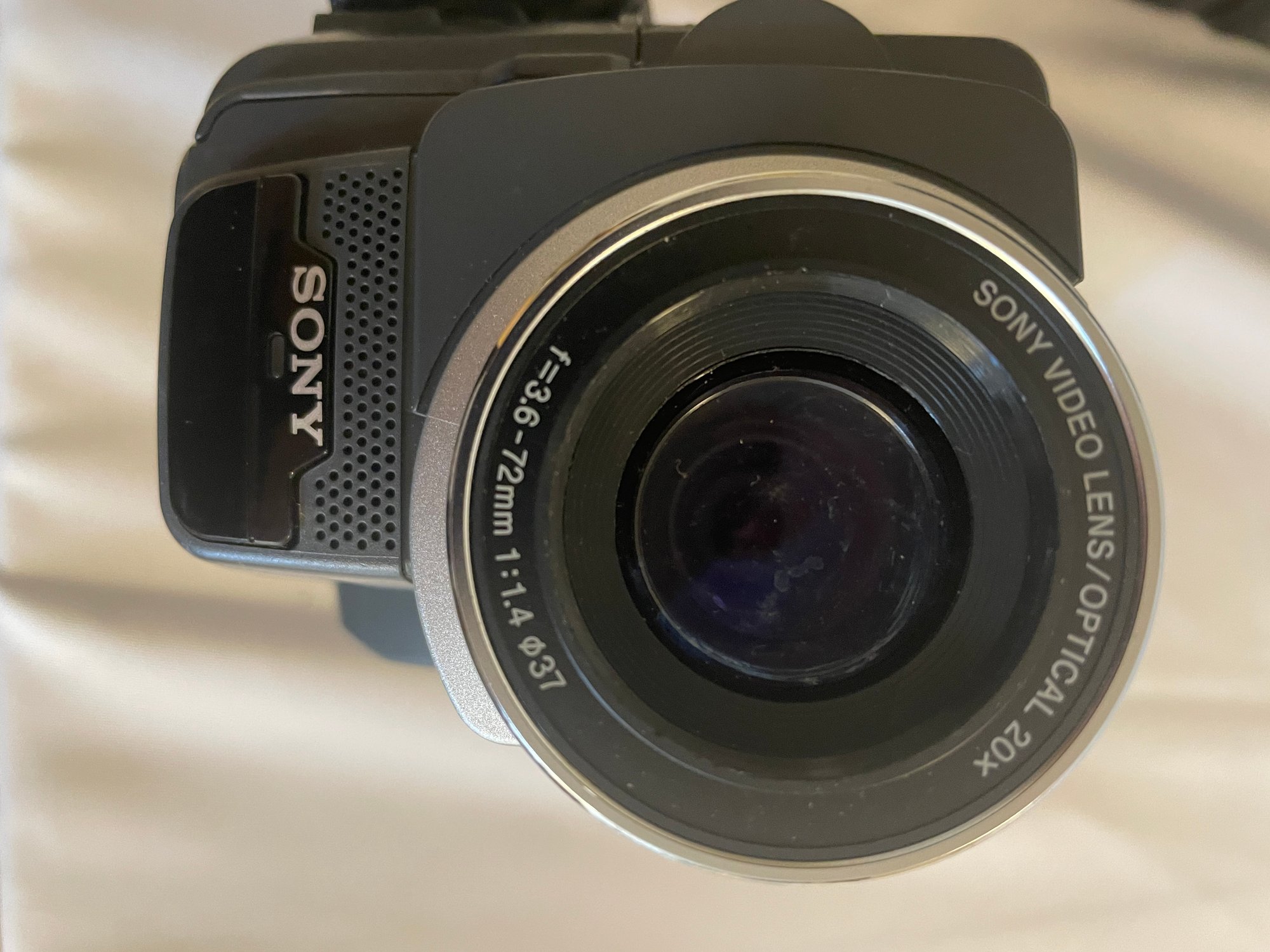 Sony Handycam Vision Video Camera (B) #15308 | Auctionninja.com