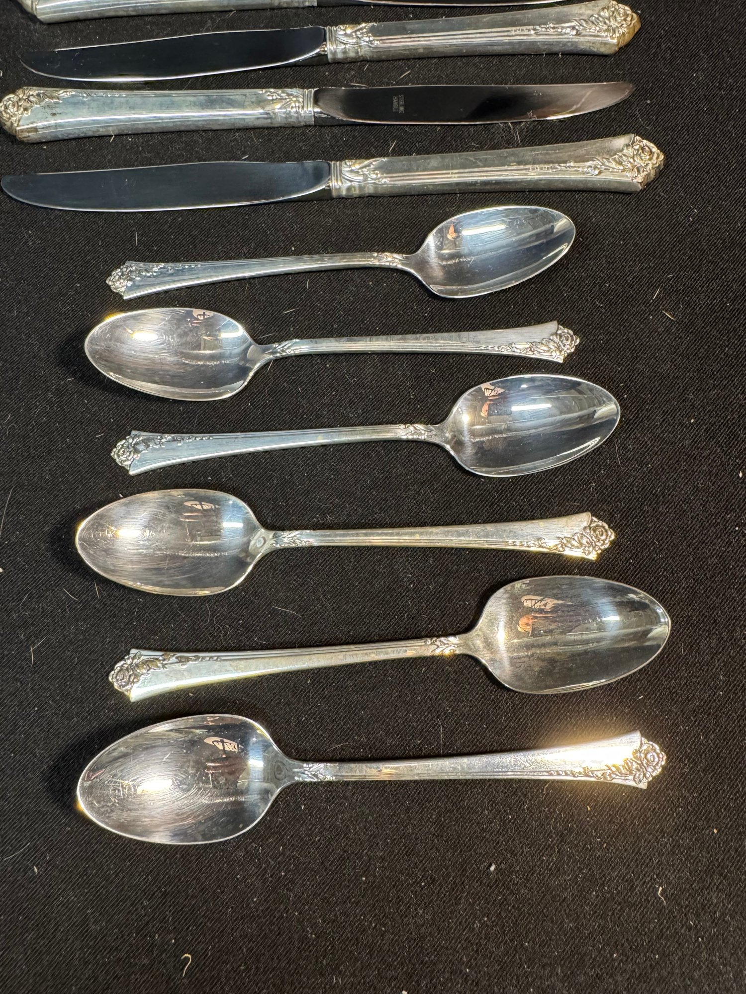 Sterling Silver Oneida Heirloom Damask Rose 24pc Flatware Collection ...