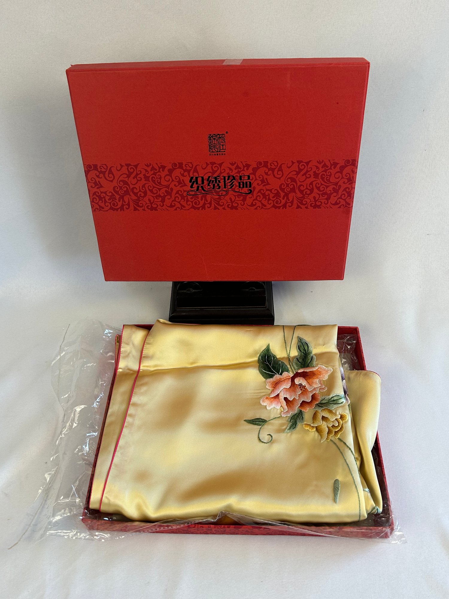 100% Silk Chinese Wrap #9100 | Auctionninja.com