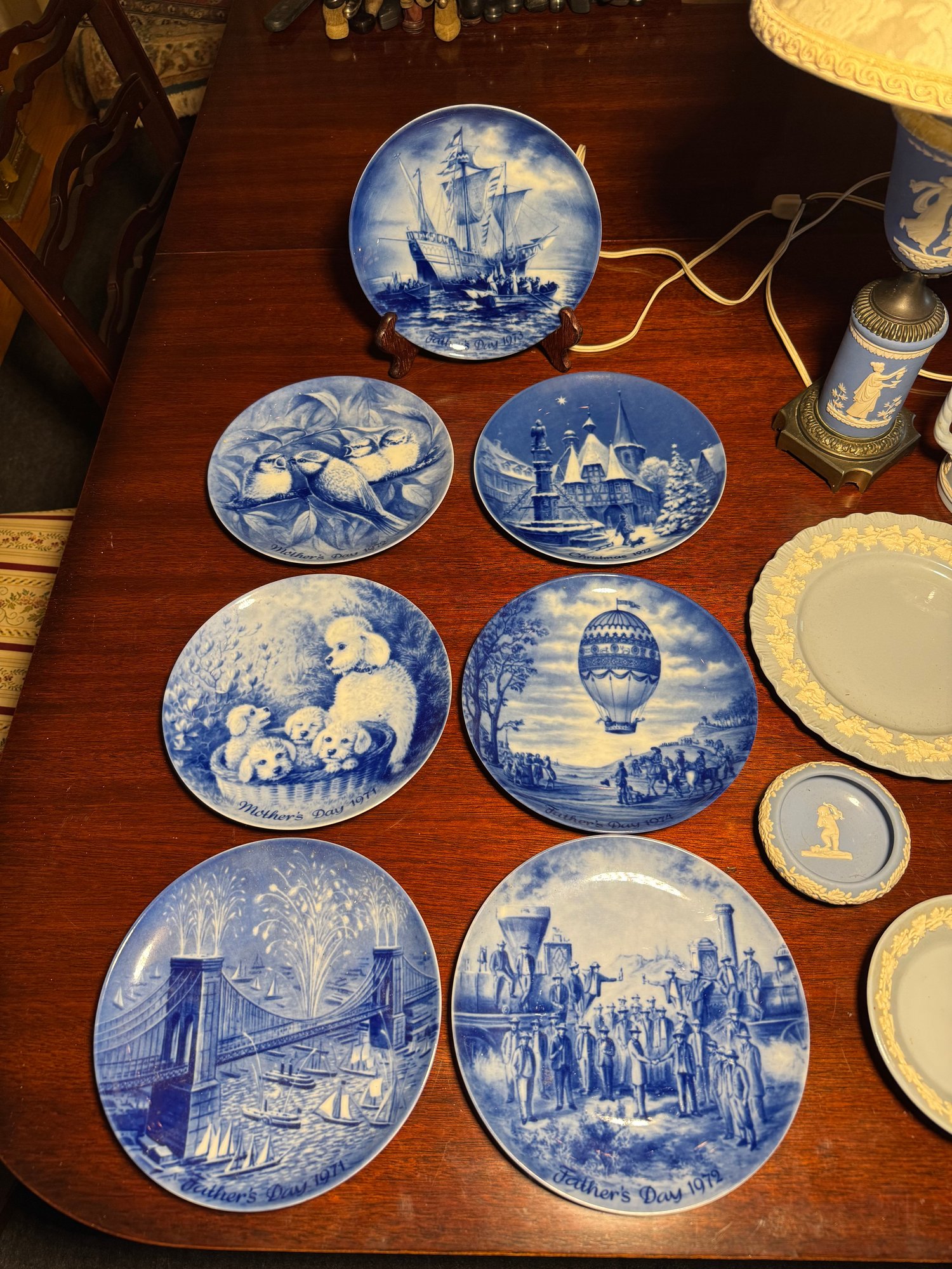 Wedgwood Jasperware Table Lamp, Glazed Dishes & Berlin Germany Plate ...