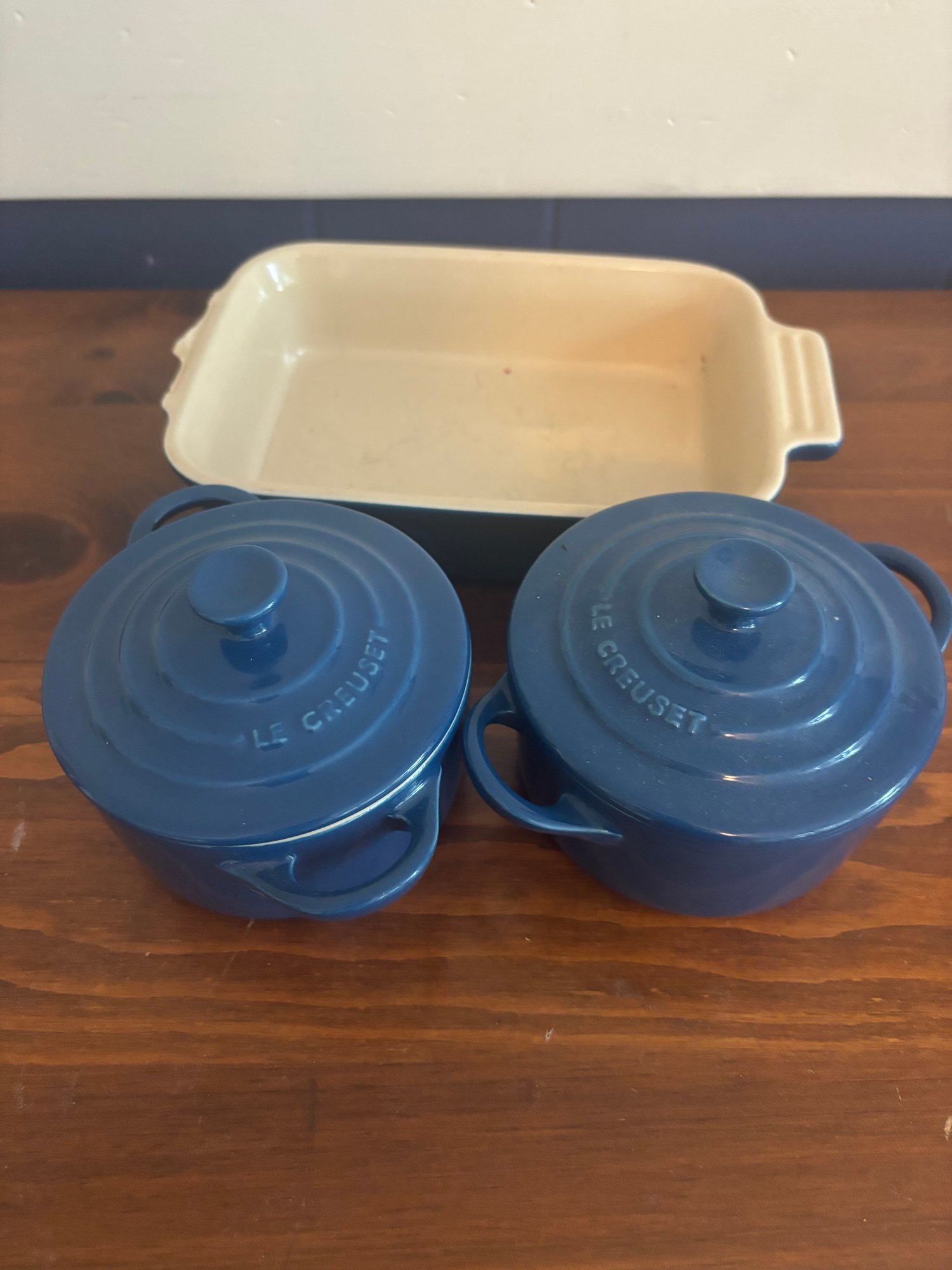 Le Creuset 2 Blue Mini Crock, One Baking Dish #11116 | Auctionninja.com