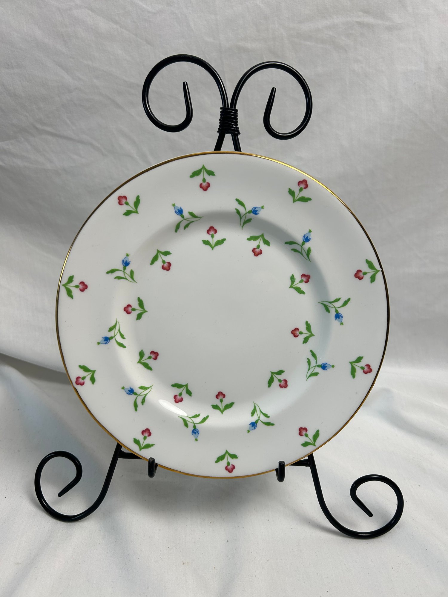 Royal Victoria Bone China #12612 | Auctionninja.com