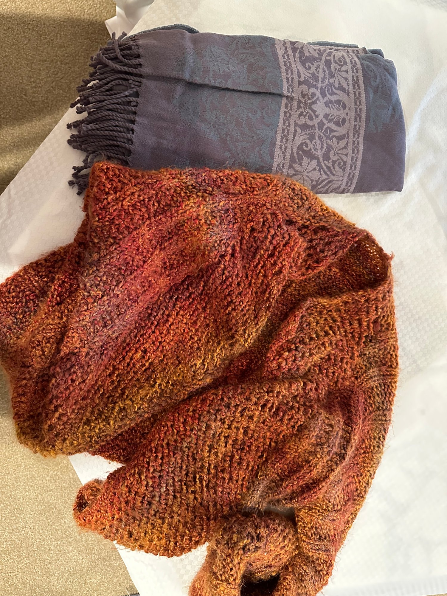 Handmade Sweater Med And Italian Throw #1542 | Auctionninja.com