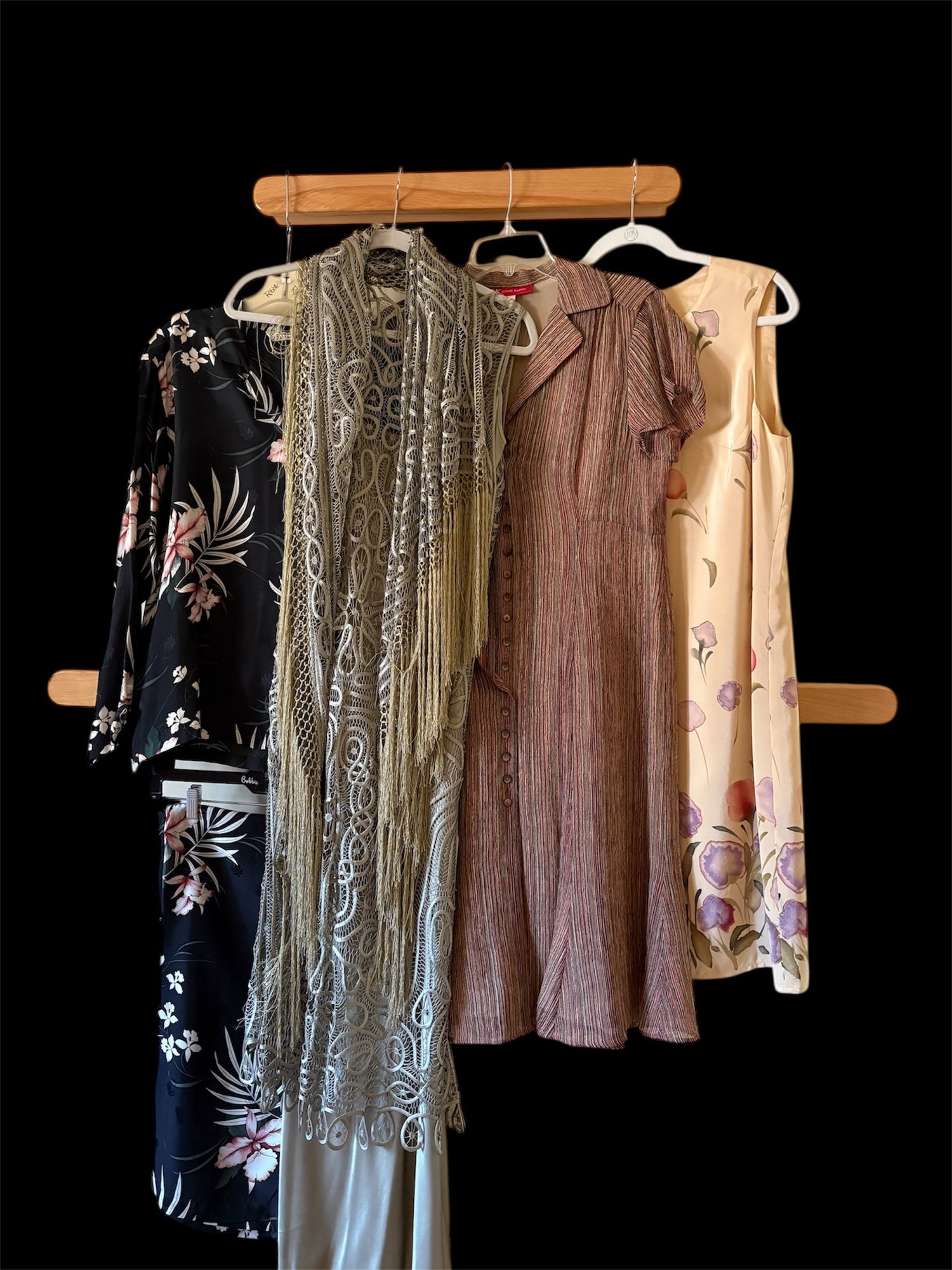 100 % Silk Lot Of Clothes #26654 | Auctionninja.com