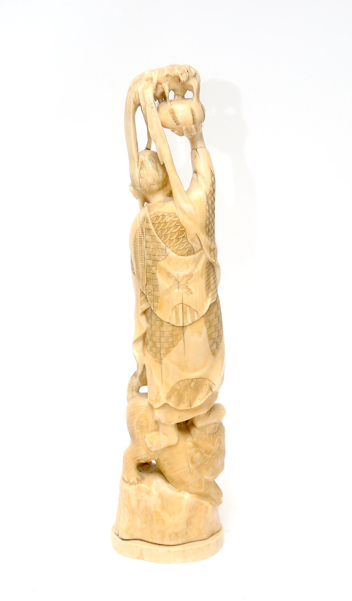 Hand Carved Asian Carved Bone Figure #143308 | Auctionninja.com