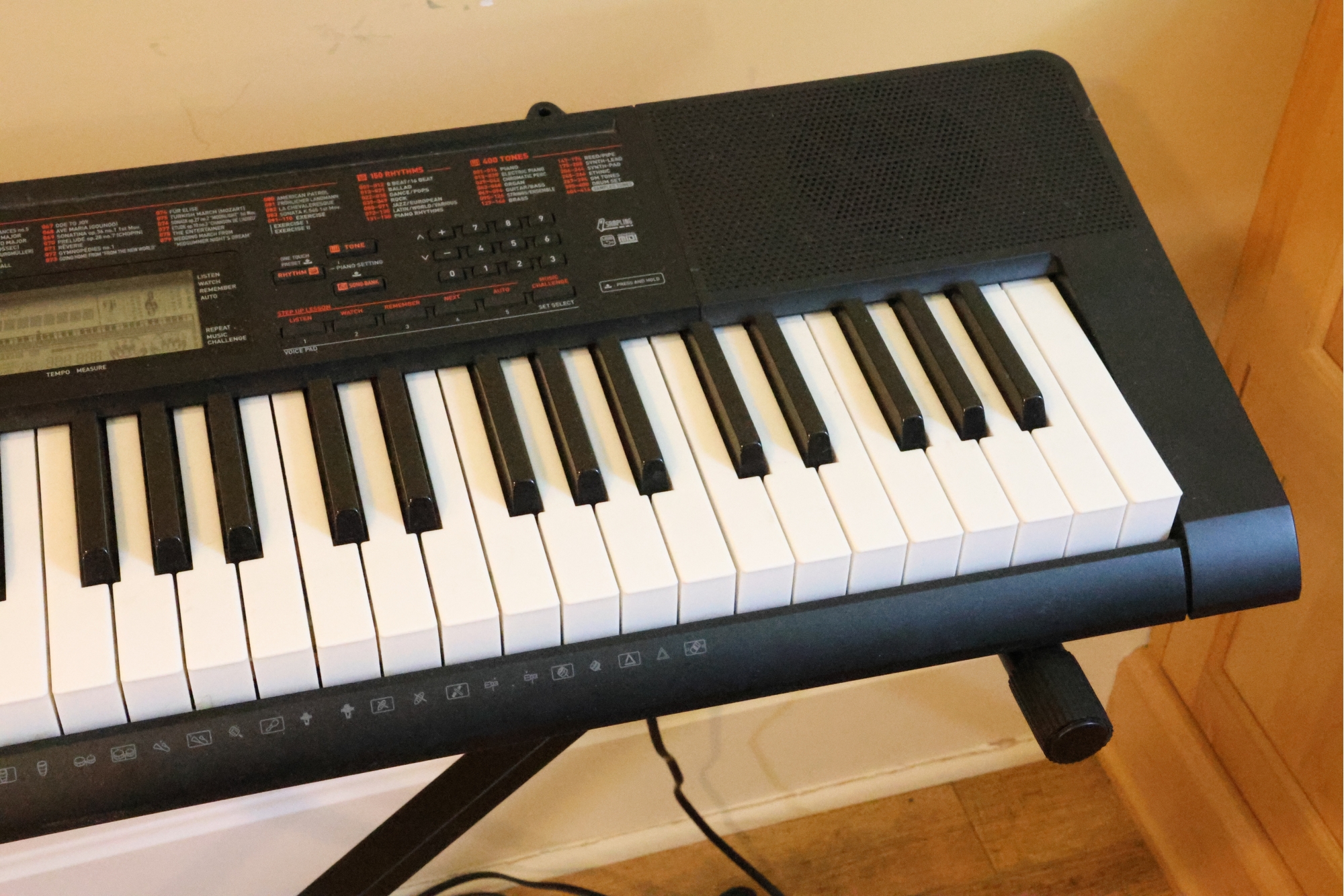 Casio LK-160 Keyboard With Stand #160621 | Auctionninja.com