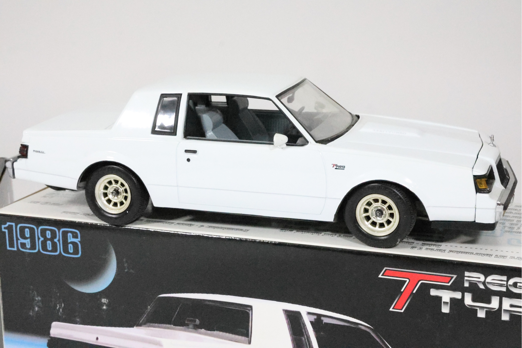 1986 Buick GNX & Regal T-Type 1:18 Scale Models By GMP #160309 ...