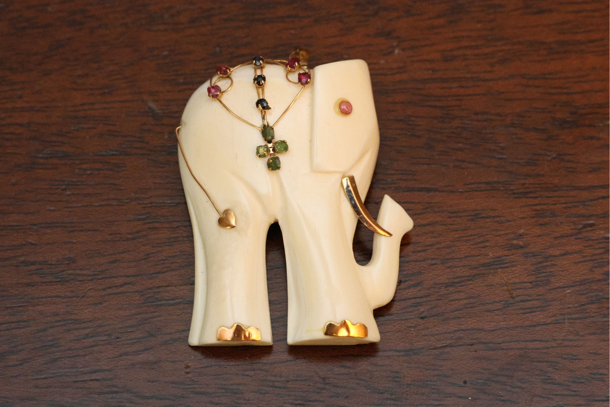 Vintage 14K Carved Bone Elephant Gemstone Brooch #162681 | Auctionninja.com