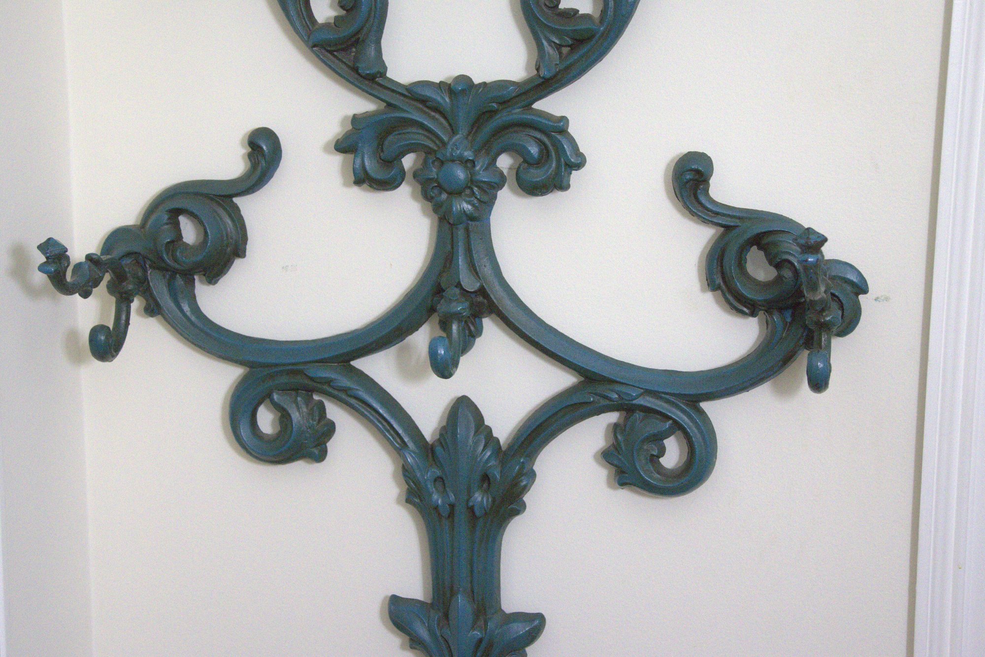 Ornate Iron Hall Tree With 5 Hooks #149688 | Auctionninja.com