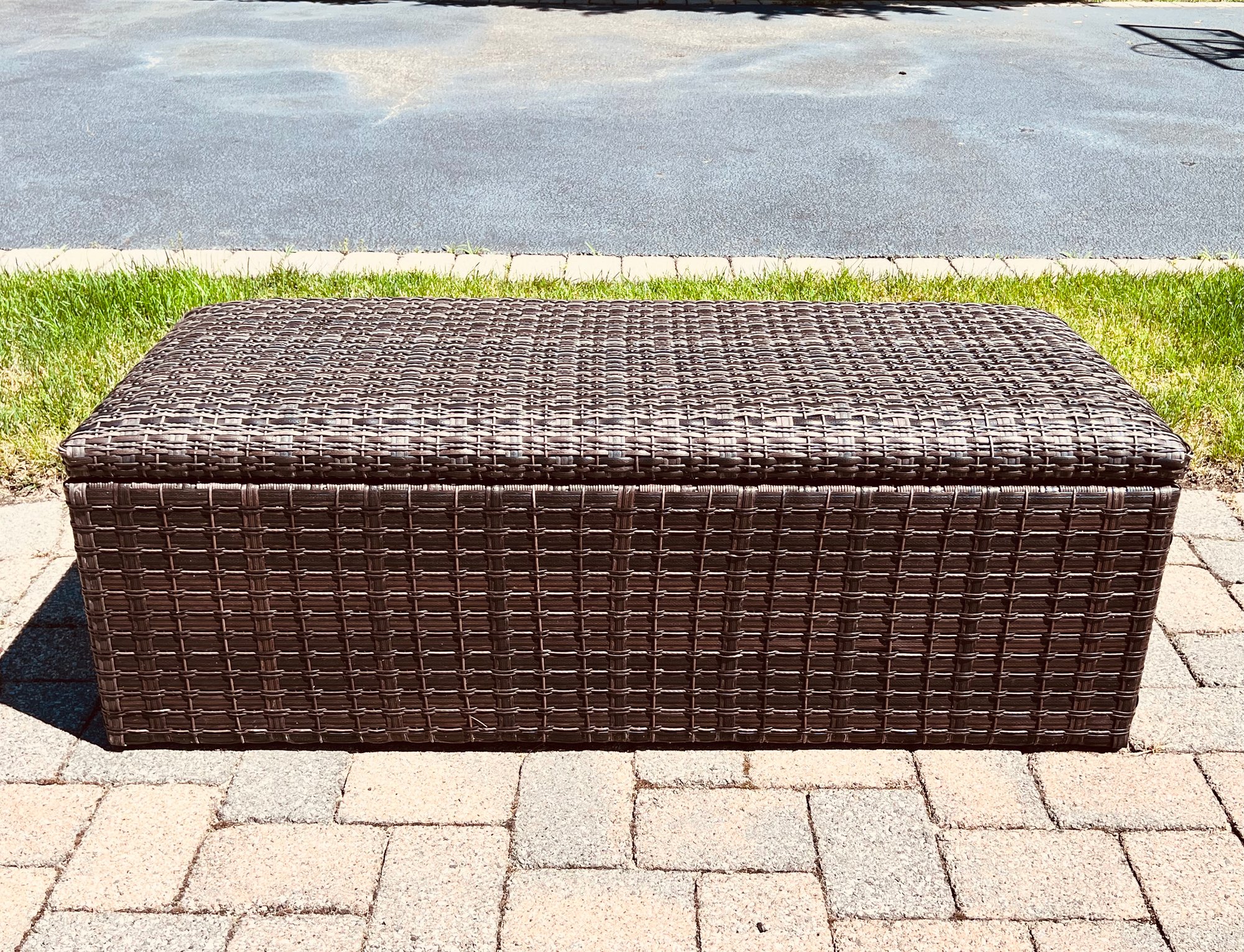 Woven Outdoor Wicker Storage Chest #137599 | Auctionninja.com