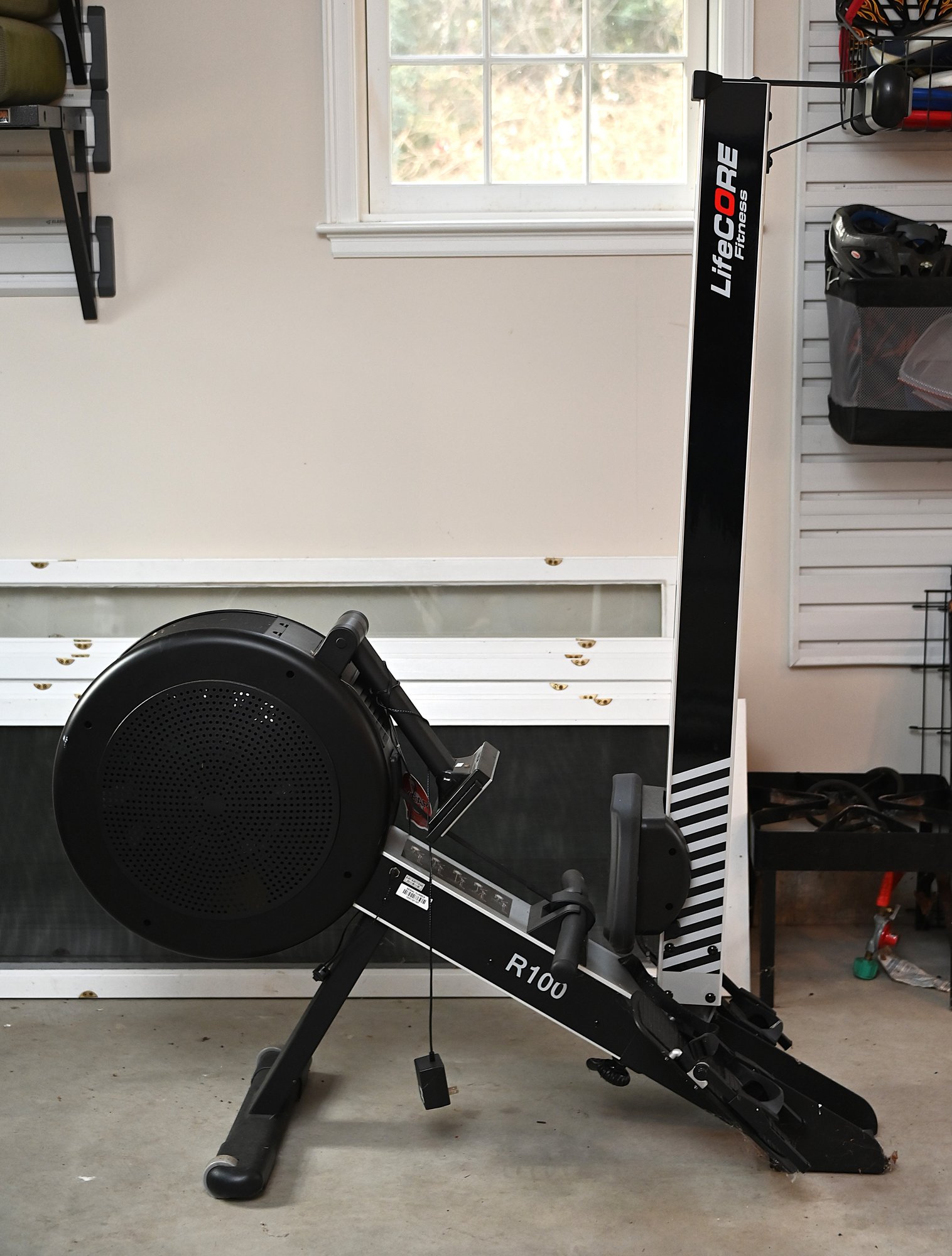 Lifecore R100 Rower #153647 | Auctionninja.com