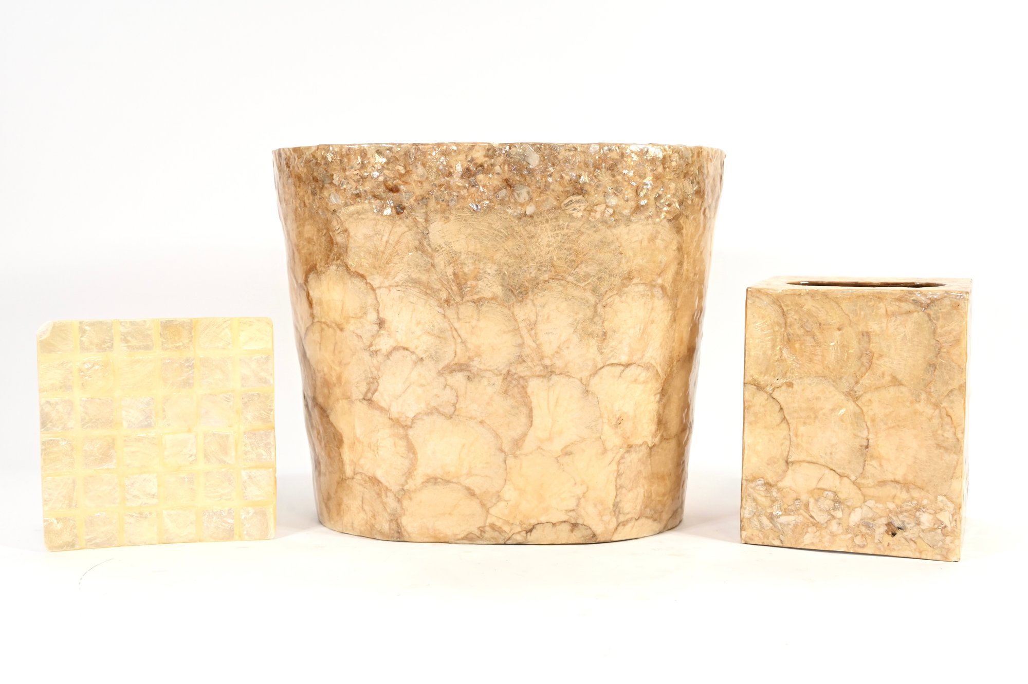 Three-Piece Capiz Shell Bathroom Set #169920 | Auctionninja.com