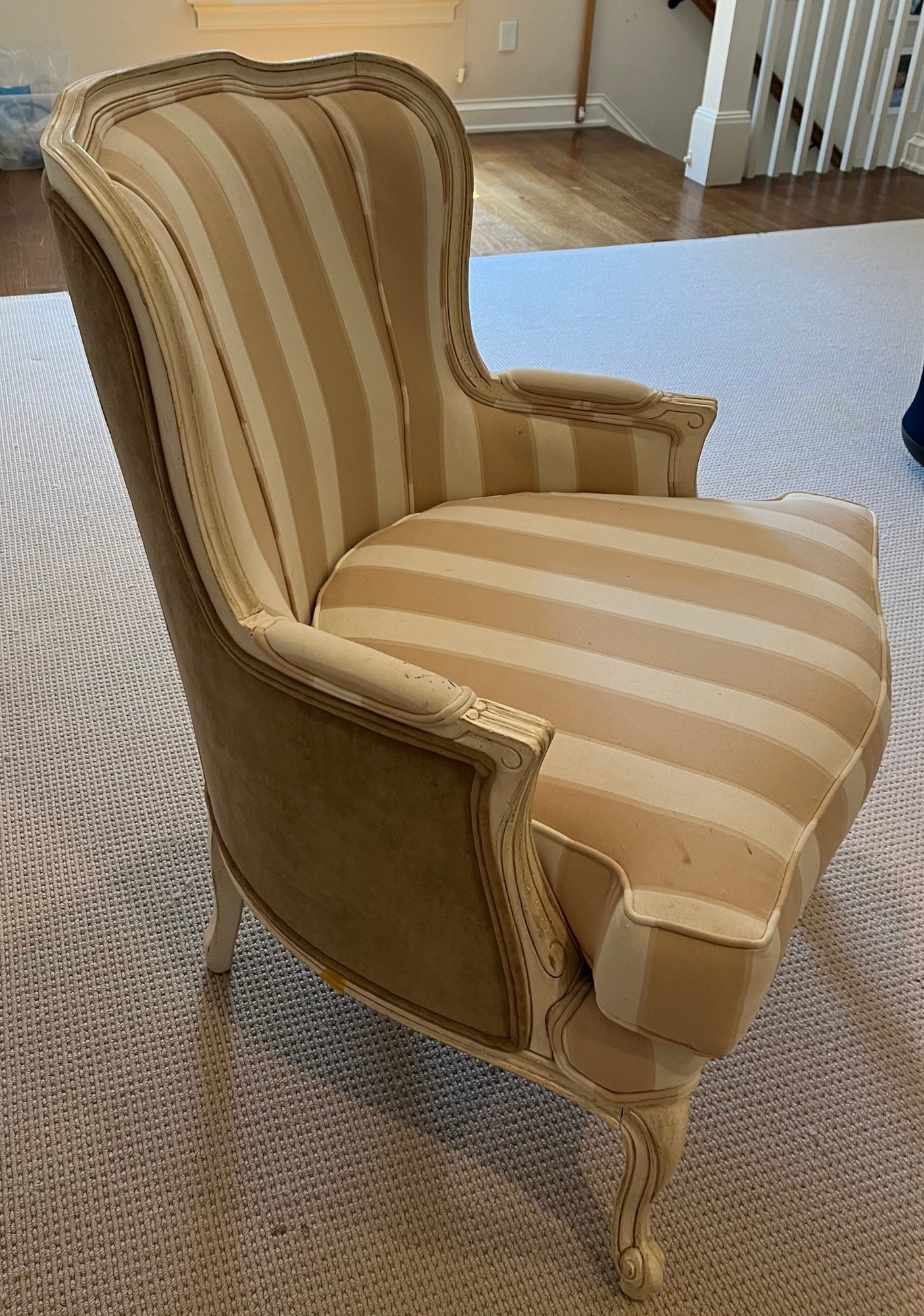 Ethan Allen Chair #4541 | Auctionninja.com