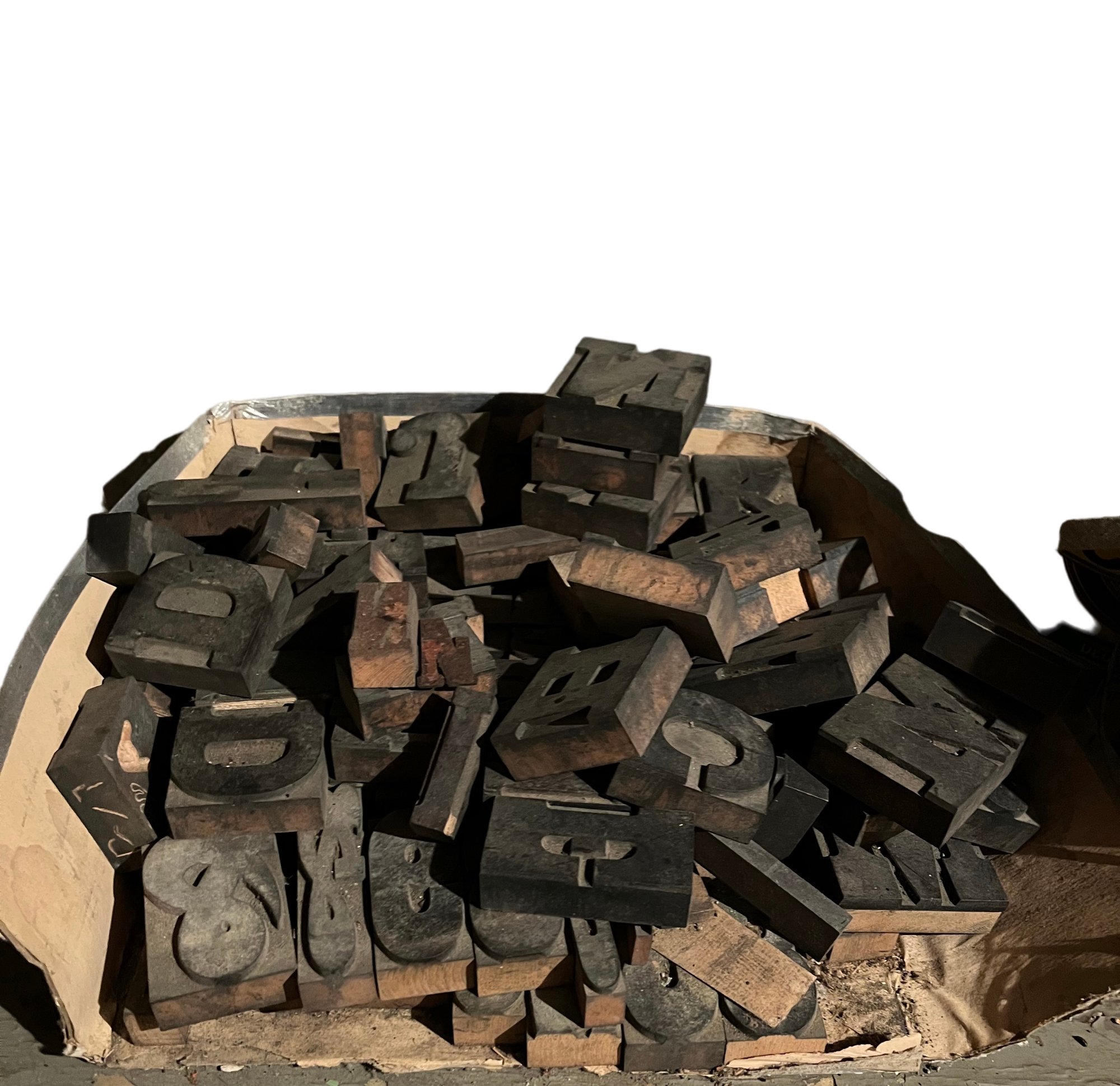Box Of Printing Press Letters #2837 | Auctionninja.com