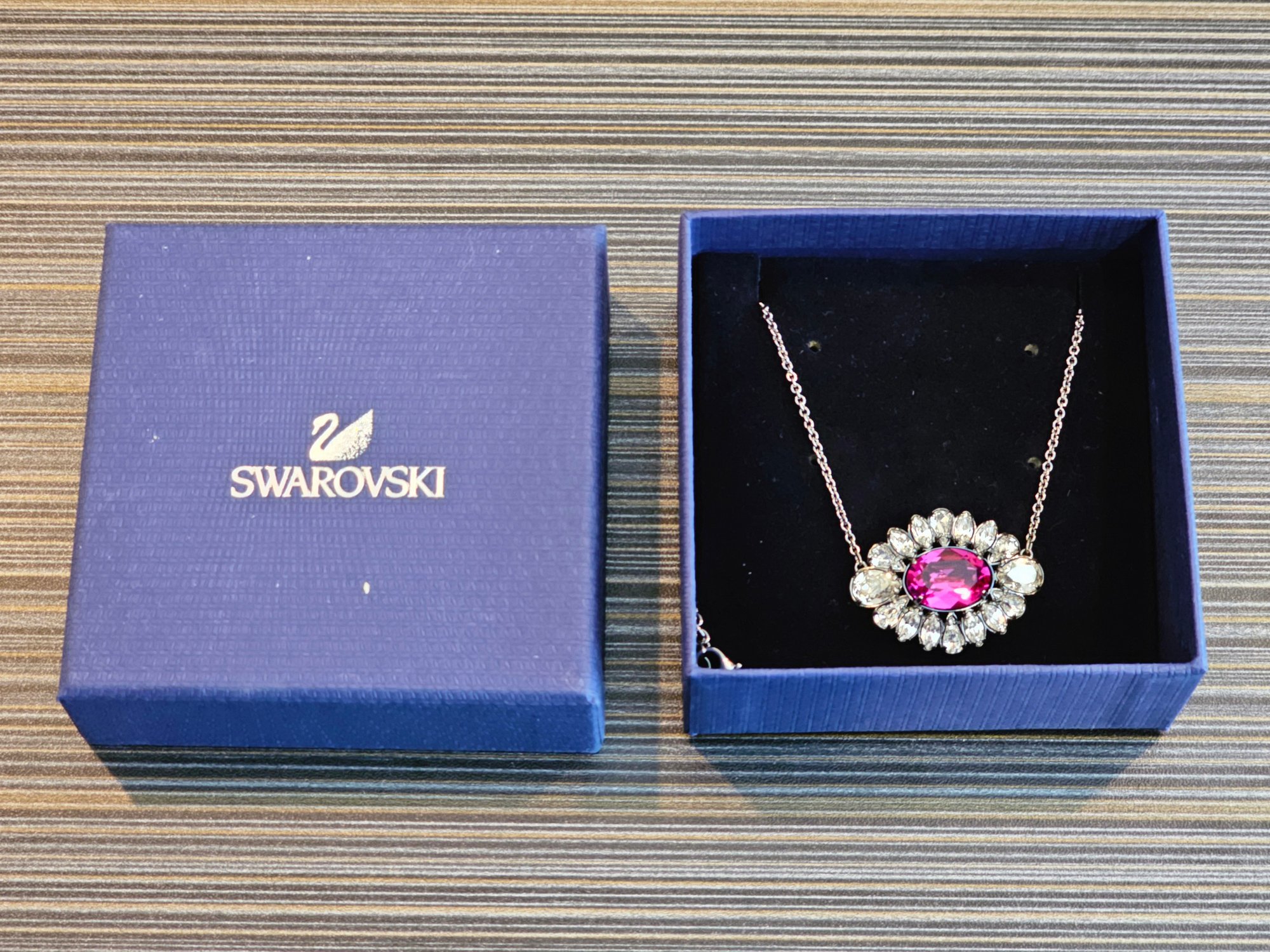 Swarovski Crystal Shourouk Pendant #221 #16082 | Auctionninja.com