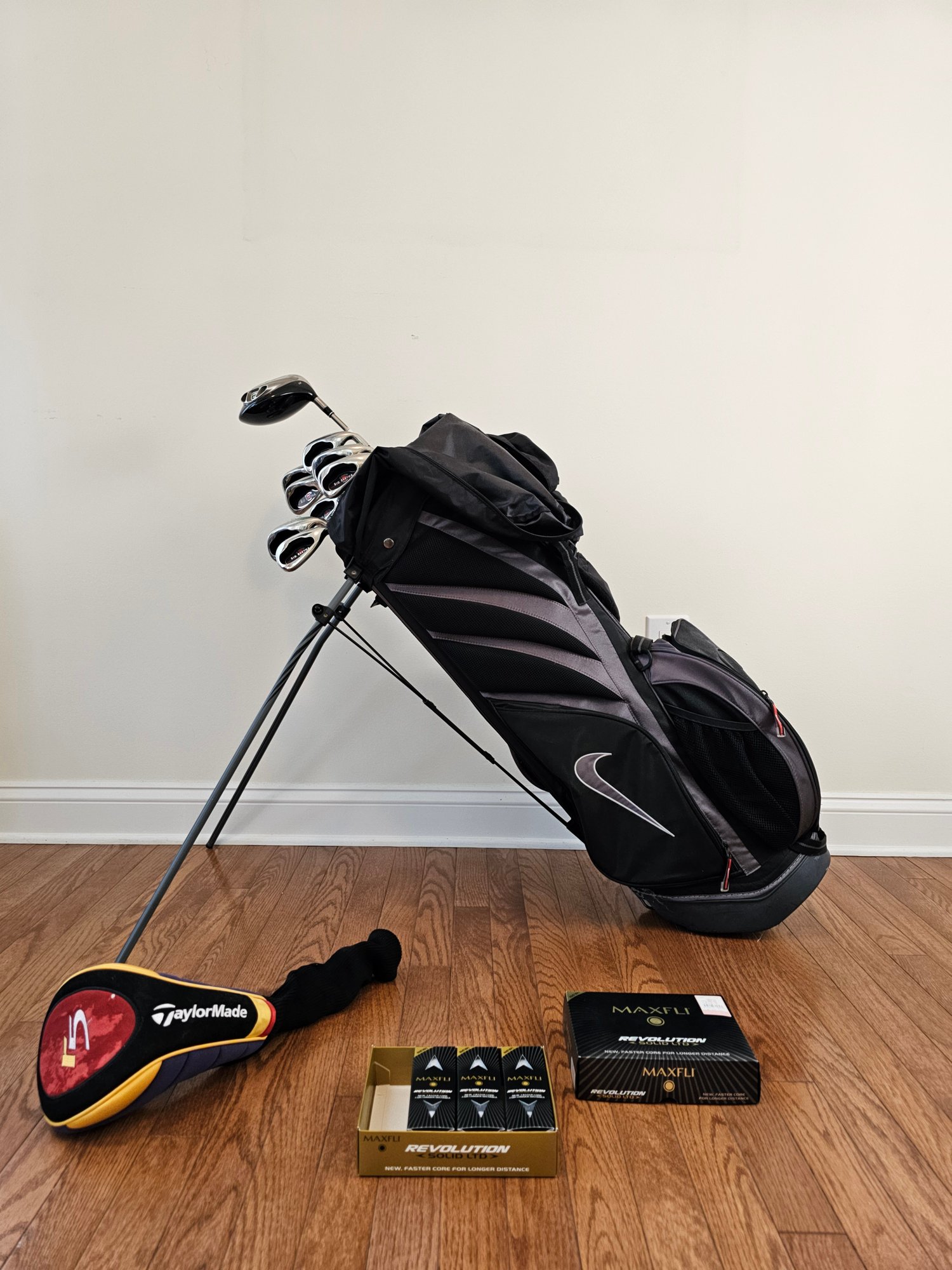 Nike Golf Bag With Golf Club Set - Callaway Big Bertha Irons ...