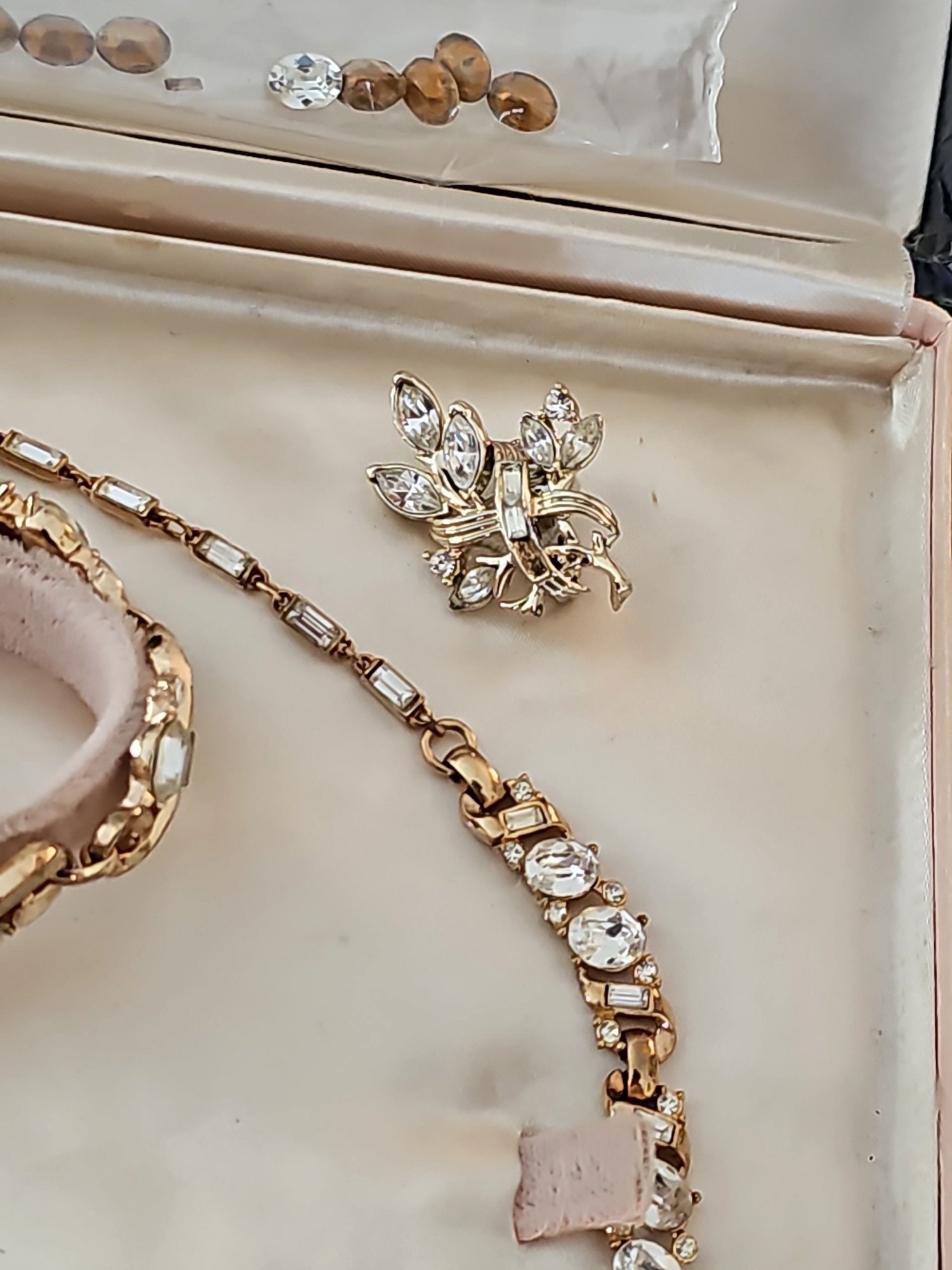 1950s Trifari Parure In Original Box Rhinestone Necklace, Bracelet And ...