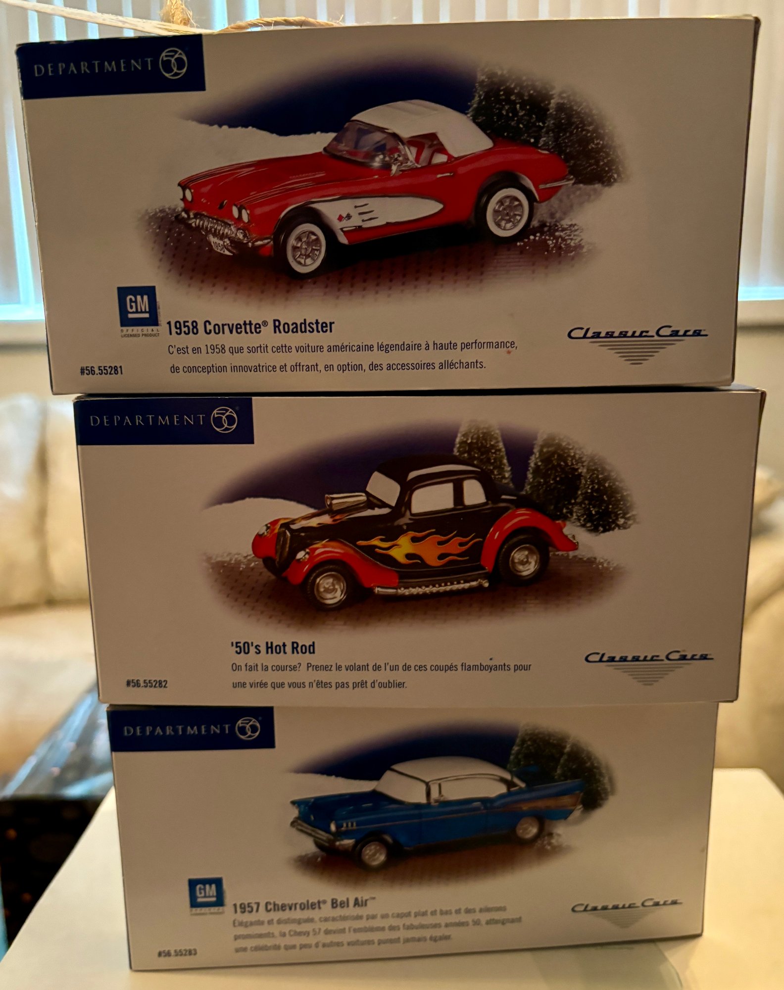 Department 56: Three Classic Cars #2522 | Auctionninja.com