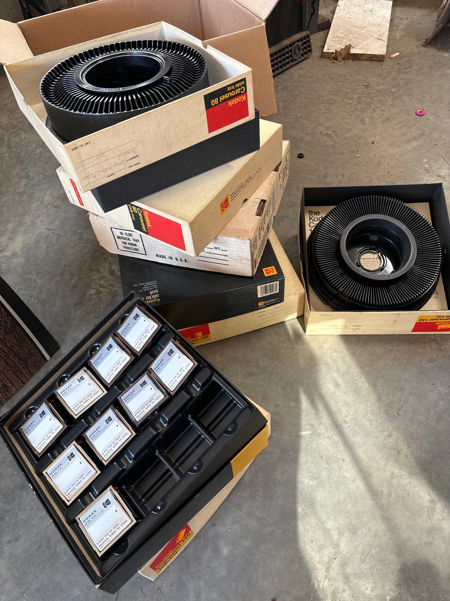 Large Lot Of Slide Carousels #2913 | Auctionninja.com