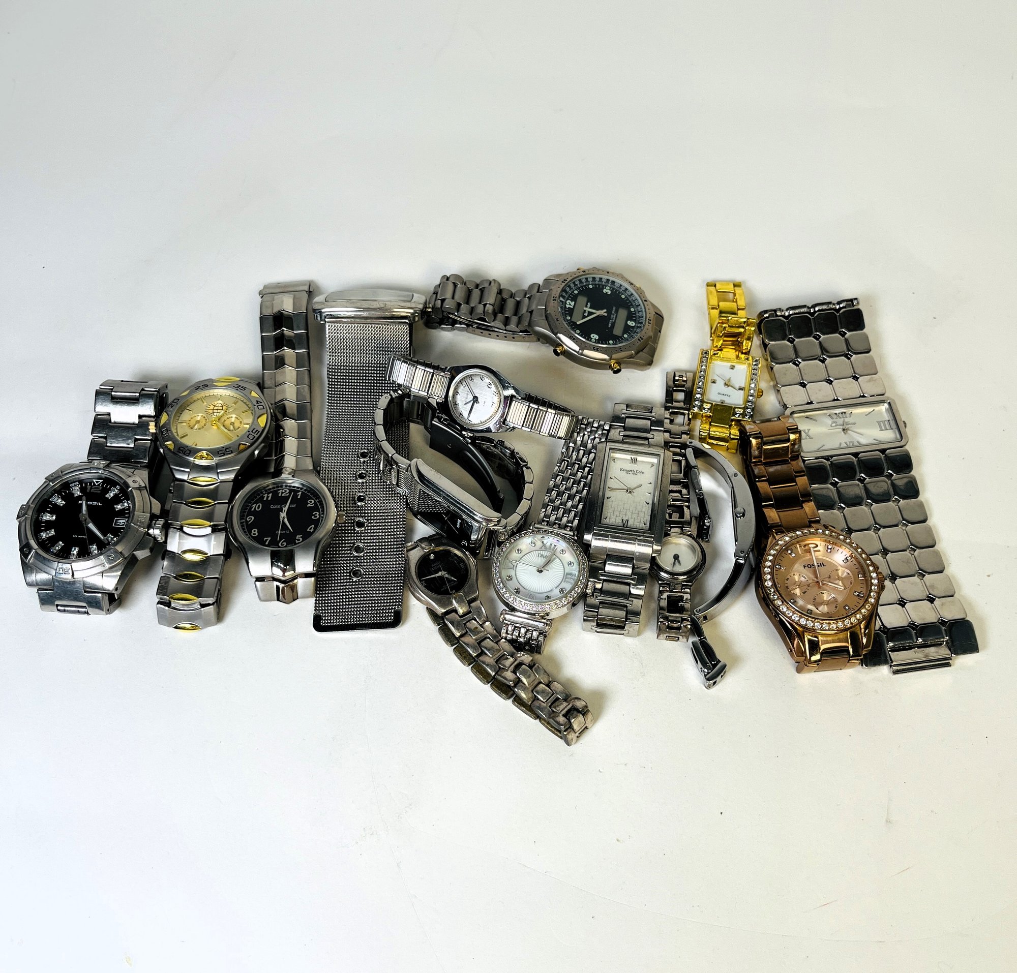 Vintage & Modern Metal Wrist Watches #24356 | Auctionninja.com