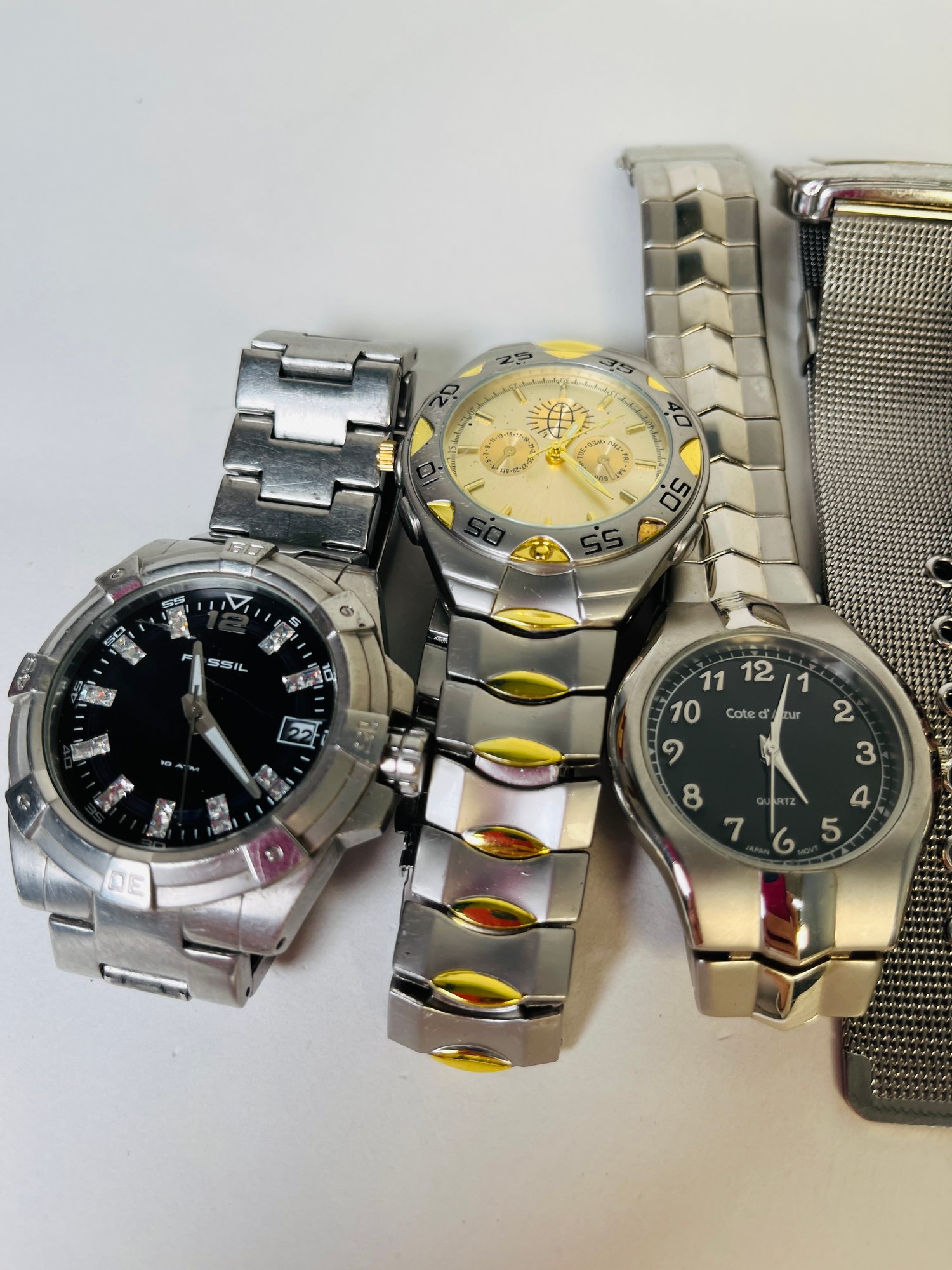 Vintage & Modern Metal Wrist Watches #24356 | Auctionninja.com