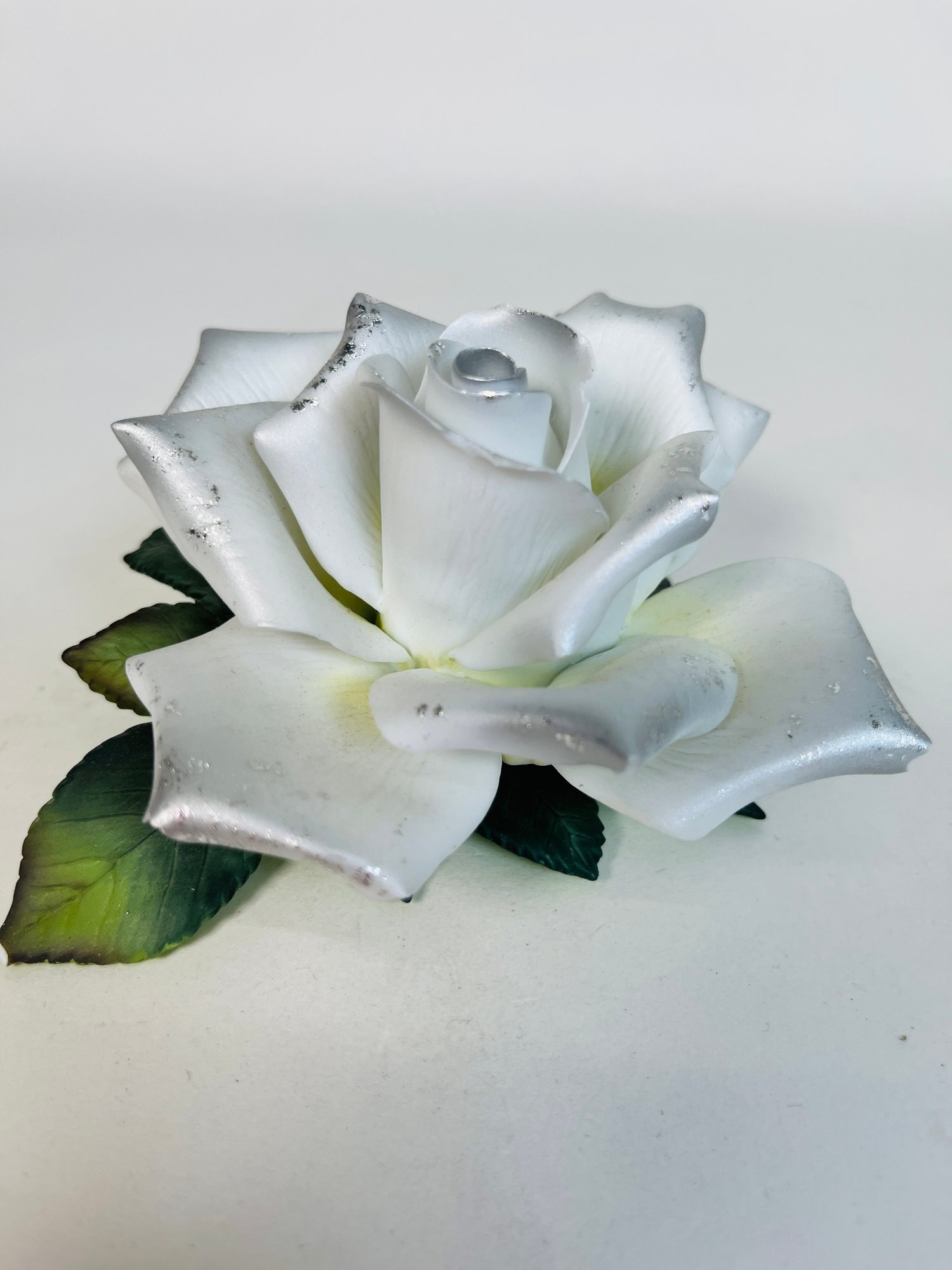 Silver Colored 25th Anniversary Flower Statue #24413 | Auctionninja.com