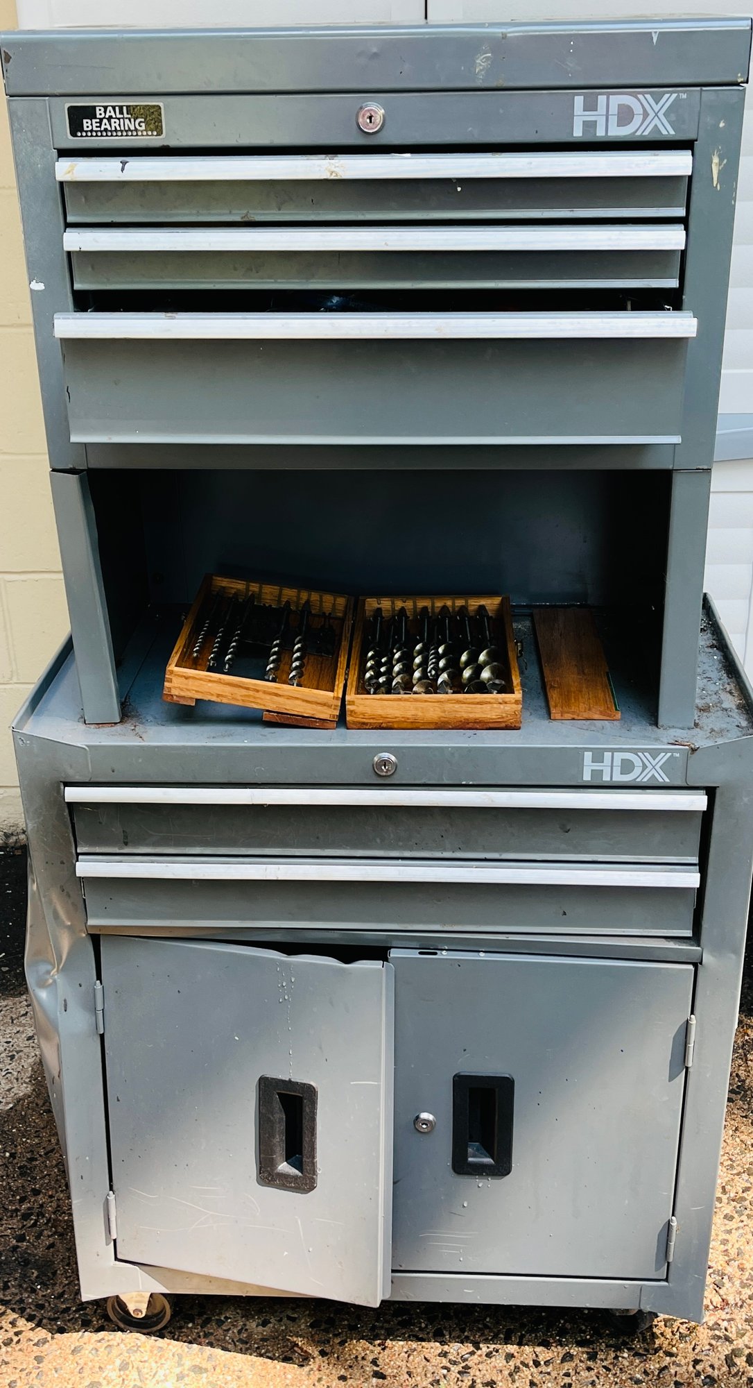 HDX Two Level Tool Chest Full Of Tools! - Dented #20407 | Auctionninja.com