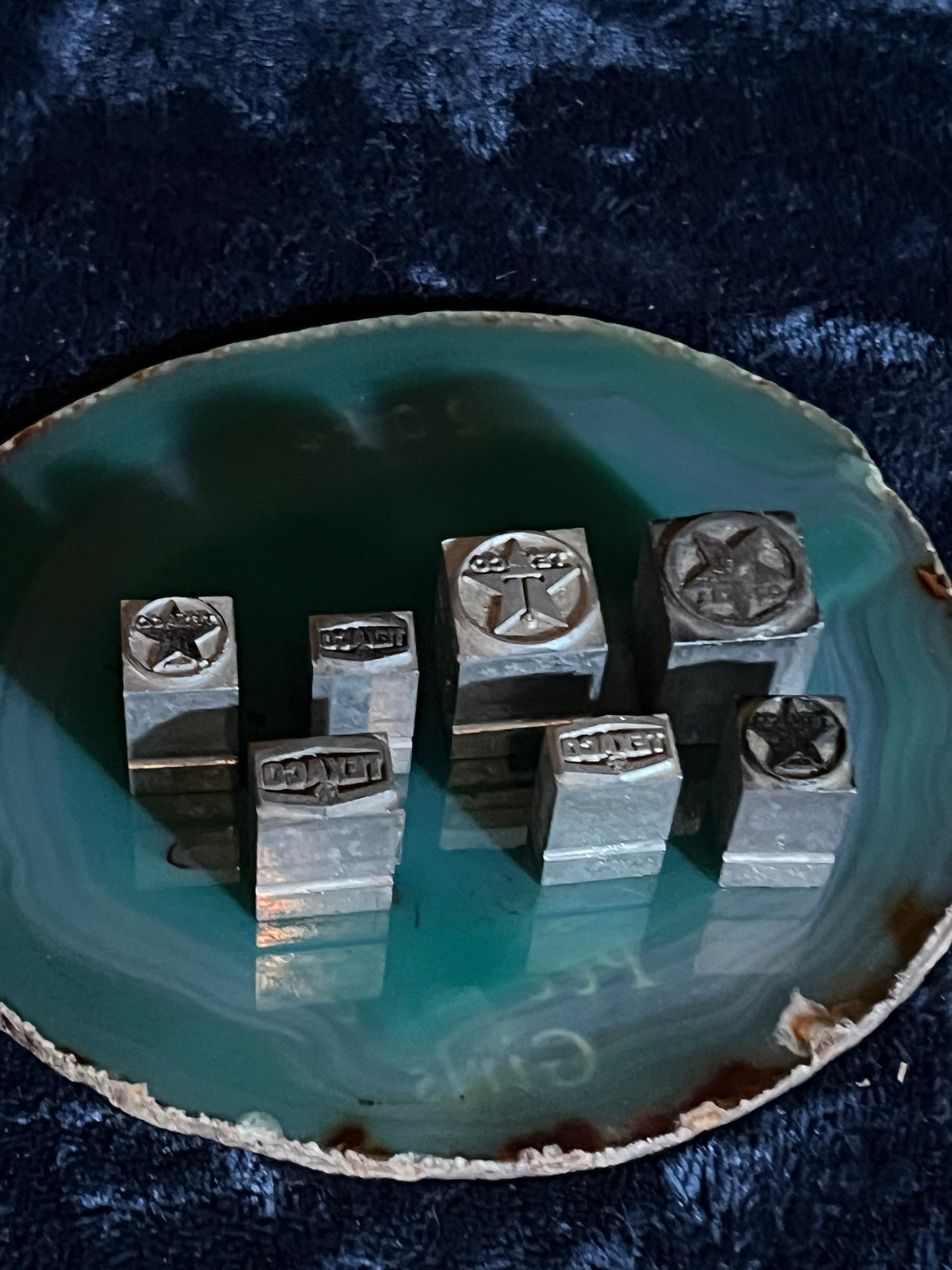 Vintage Metal Texaco Gas Stamps. #4191 | Auctionninja.com