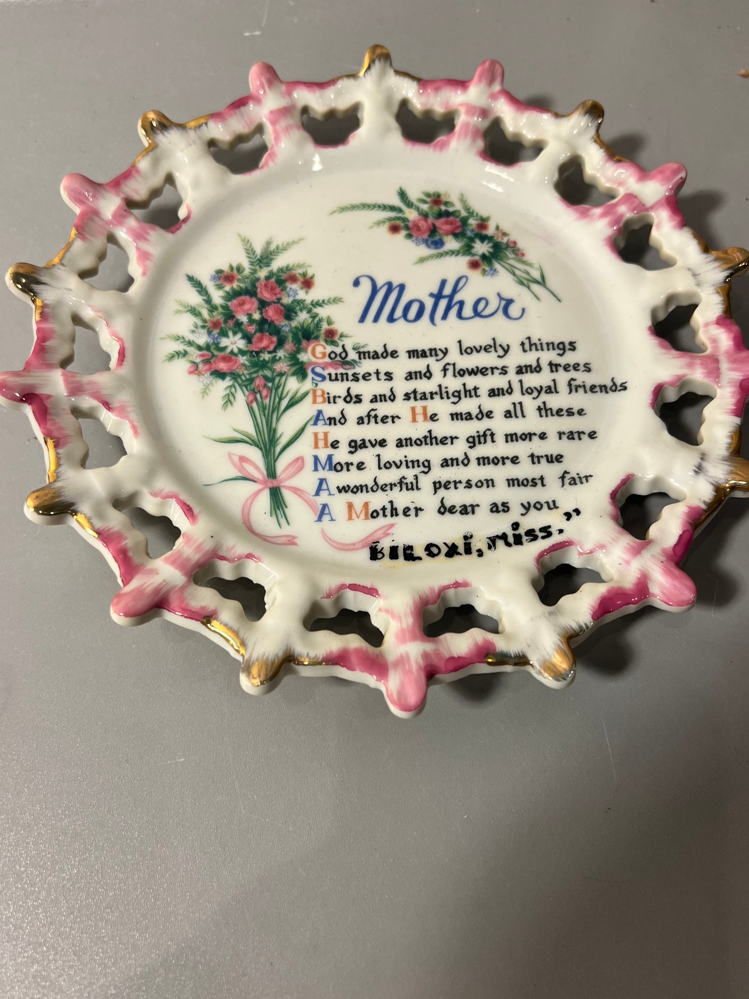 Vintage 8 Inch Mother Plate #11765 | Auctionninja.com