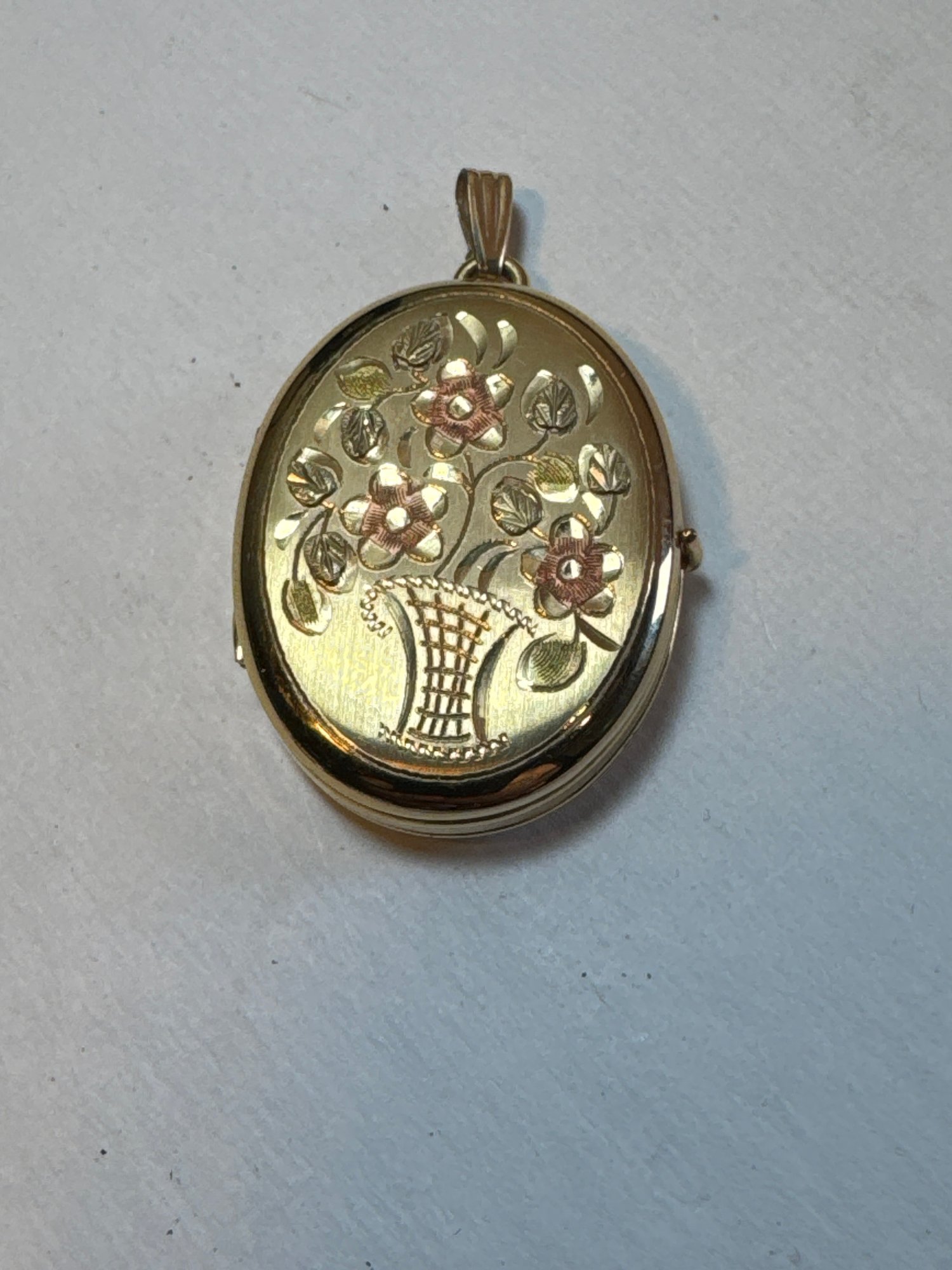 10kt Trim W 1/20 14k Gold-Filled Locket Pendant With Etched Flower ...