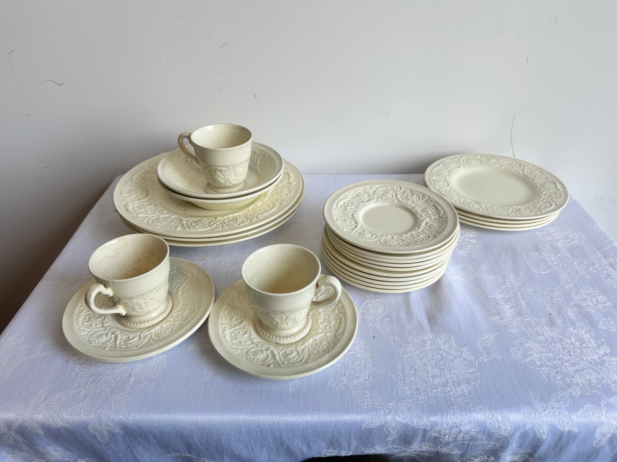 Wedgwood Patrician Ivory Embossed Dinnerware Set #1363 | Auctionninja.com