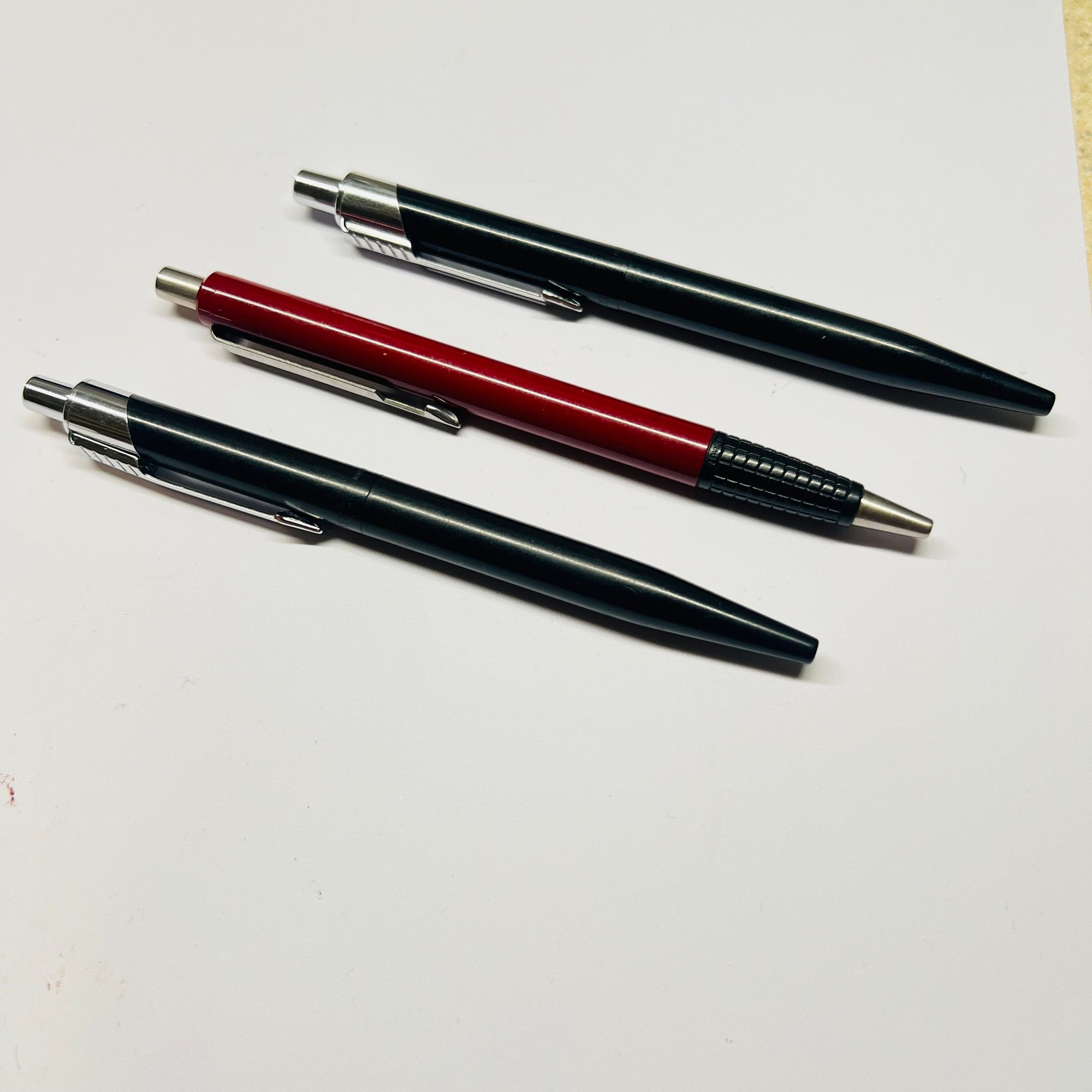 Parker Vector Pen Lot Of 3 #4151 | Auctionninja.com