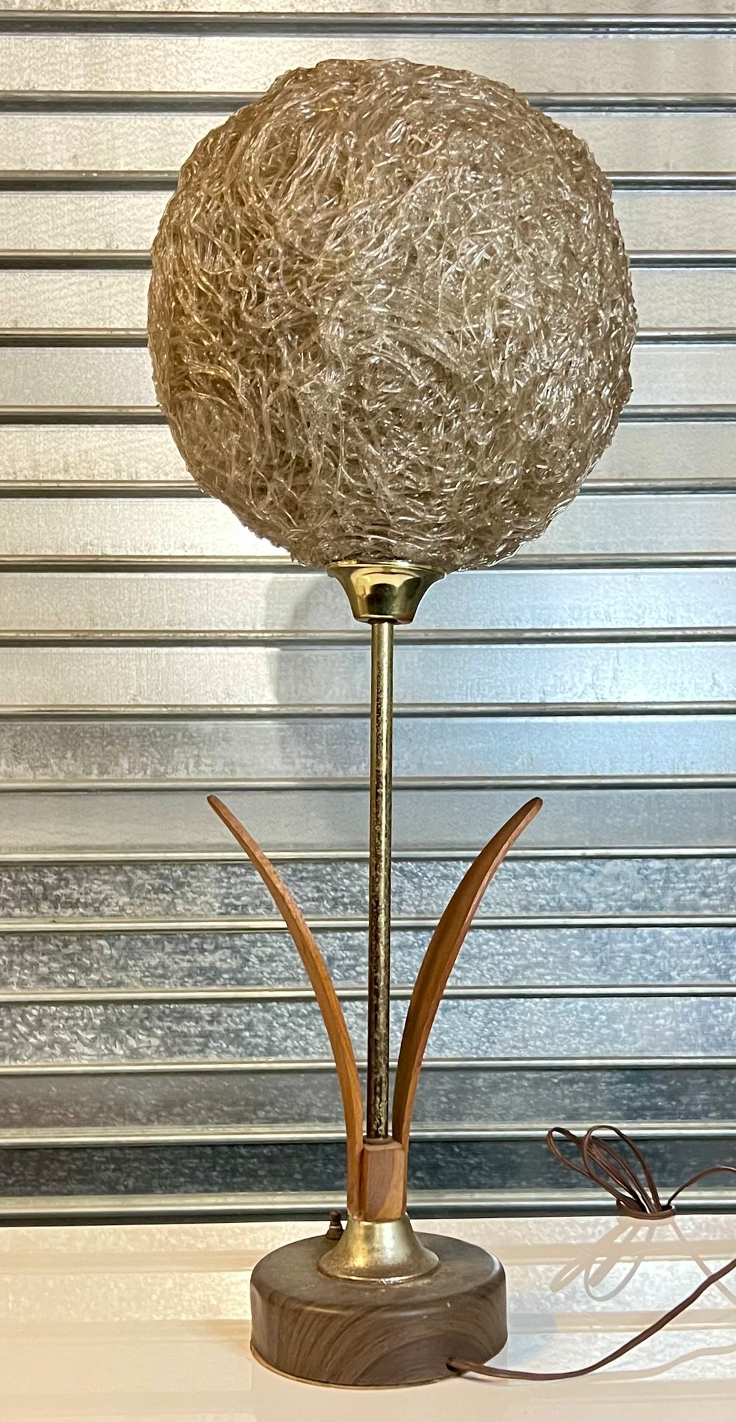 Midcentury Spun "spaghetti" Table Lamp #5217 | Auctionninja.com