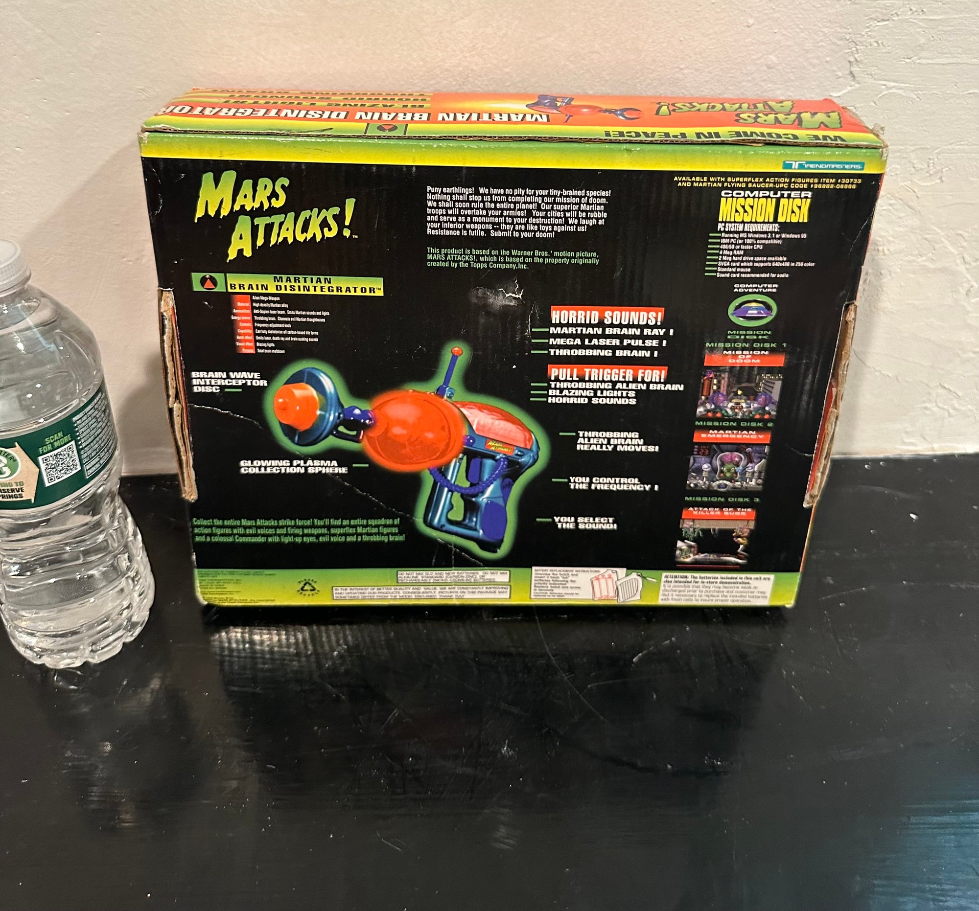 Sealed MARS ATTACKS TRENDMASTER MARTIAN BRAIN DISINTEGRATOR GUN 1996 ...
