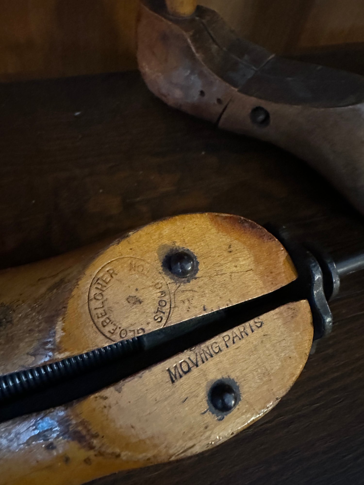 Antique Wood And Cast Iron Show Stretchers #31441 | Auctionninja.com