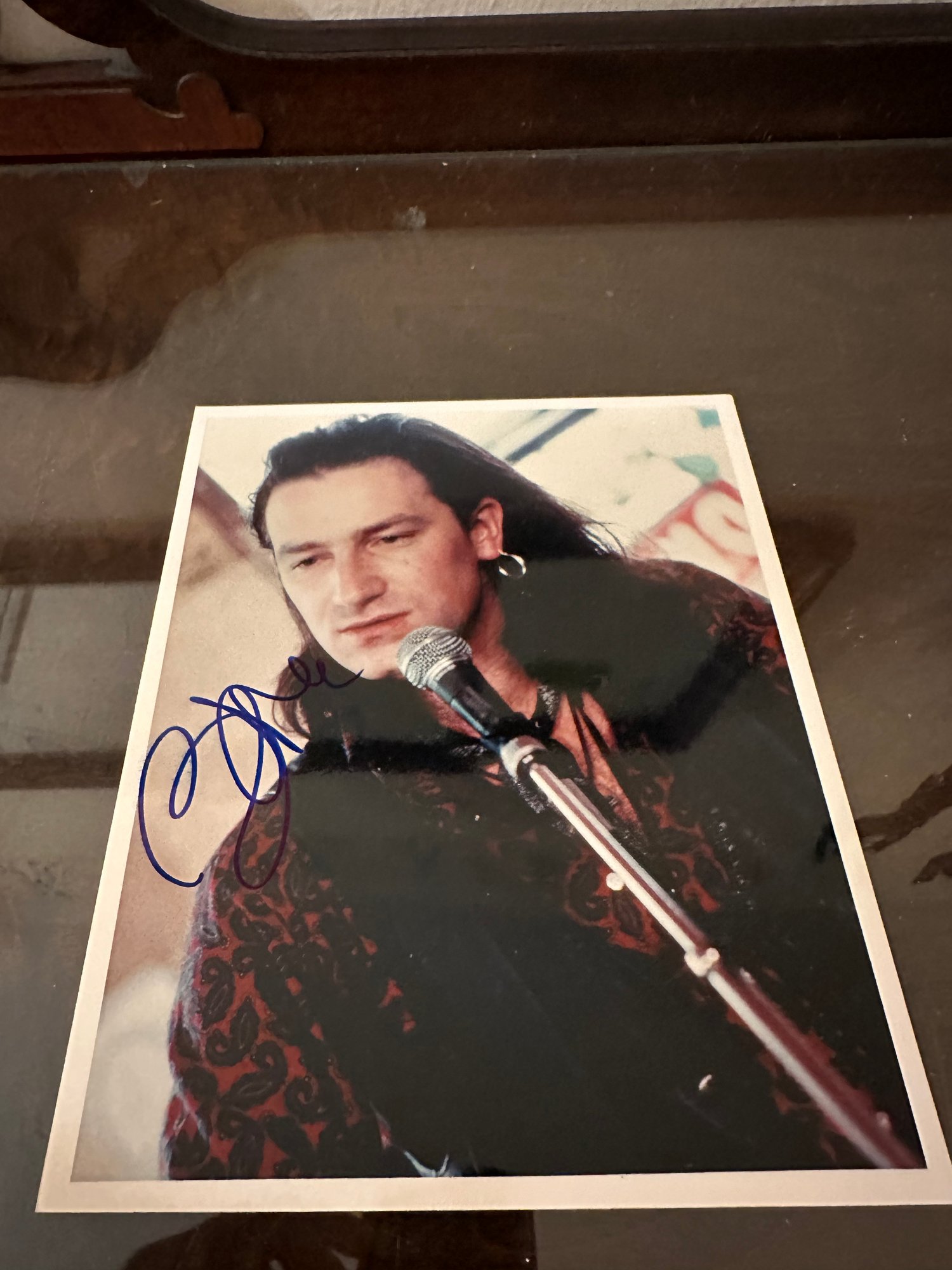 Signed Bono #31930 | Auctionninja.com