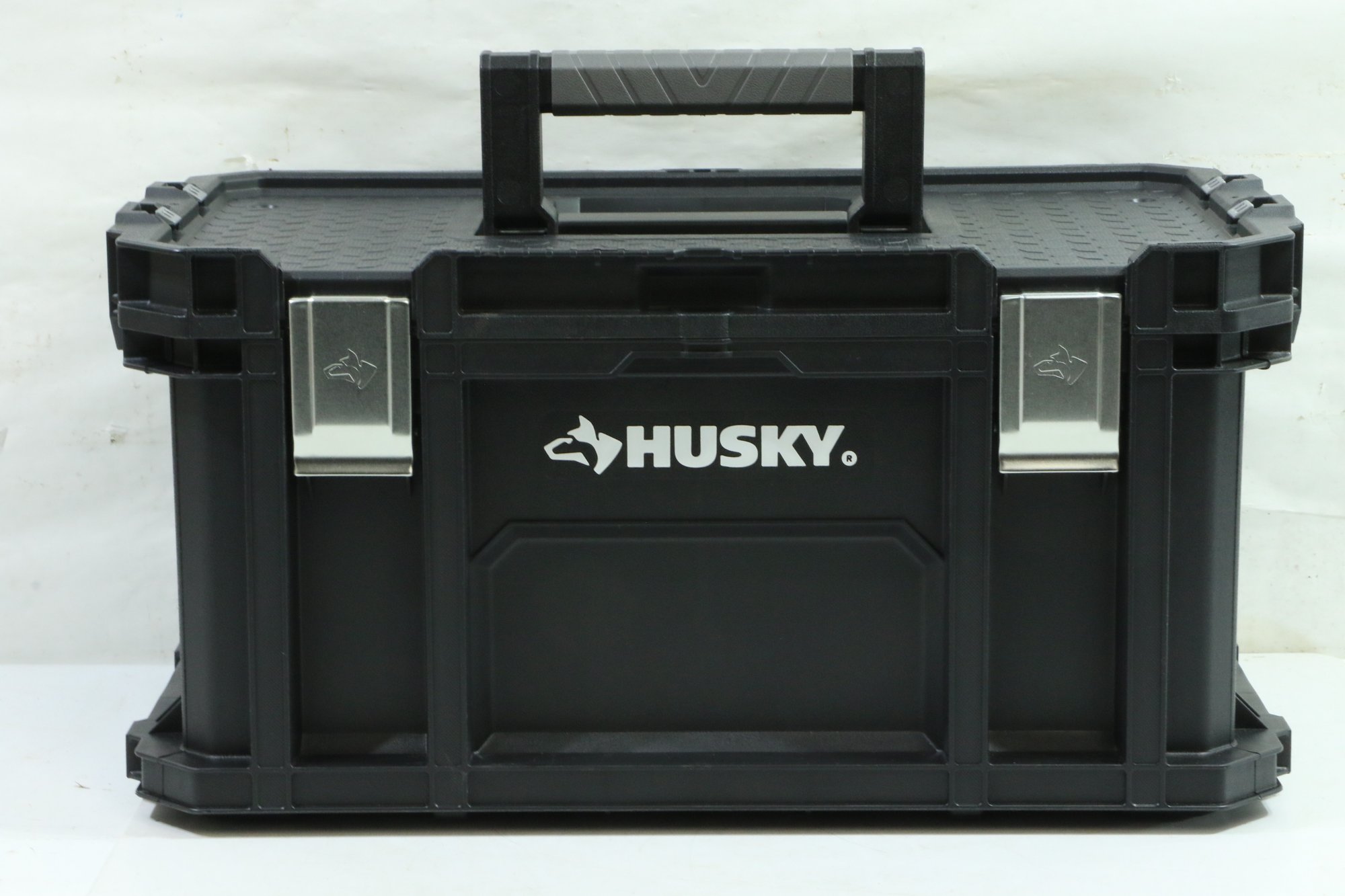 Husky 22 In. Mobile Connect Tool Box New #154644 | Auctionninja.com