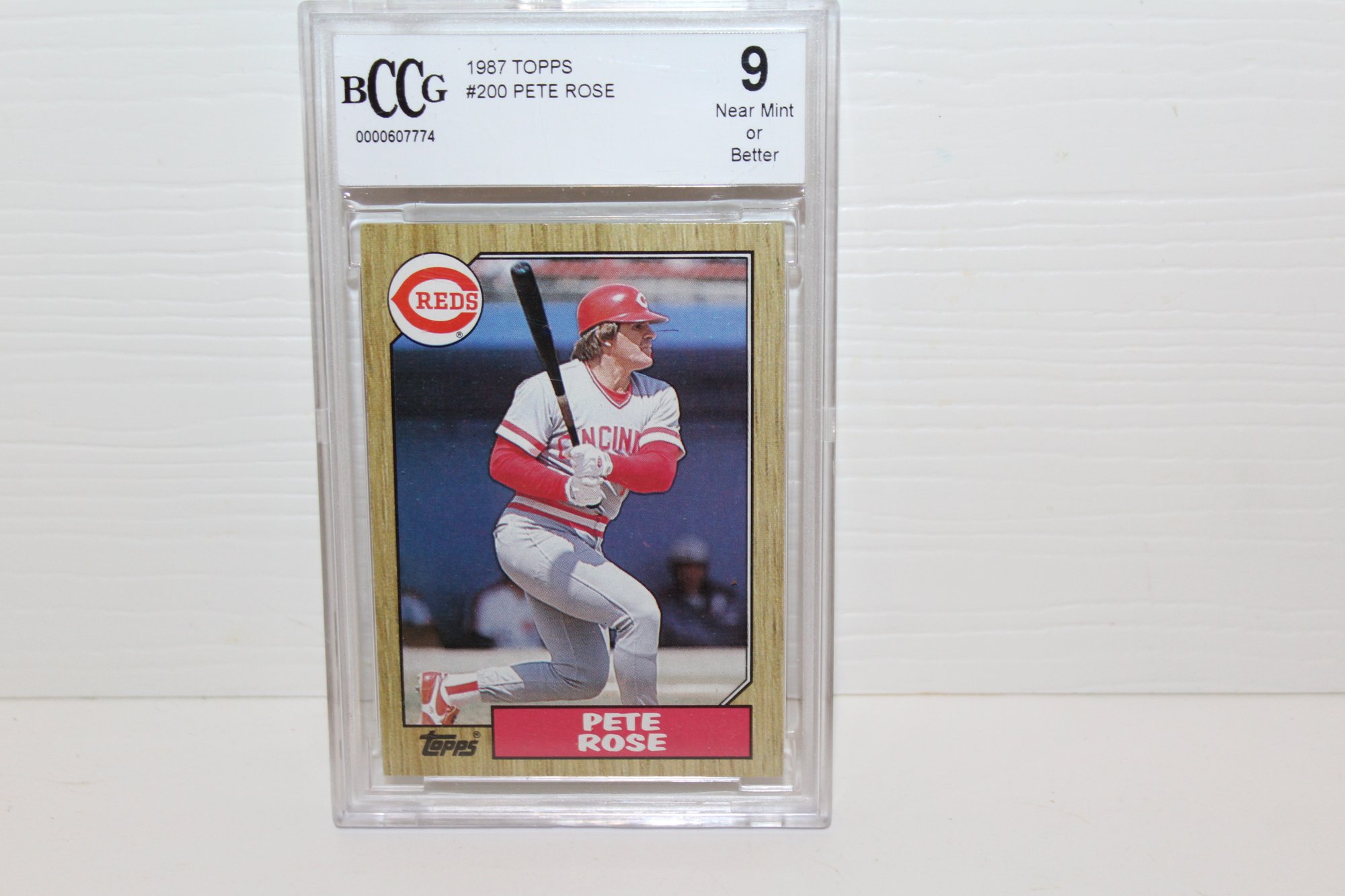 2 Graded Cards Pete Rose Beckett 9, Nolan Ryan Beckett 9, 12 Upper Deck ...