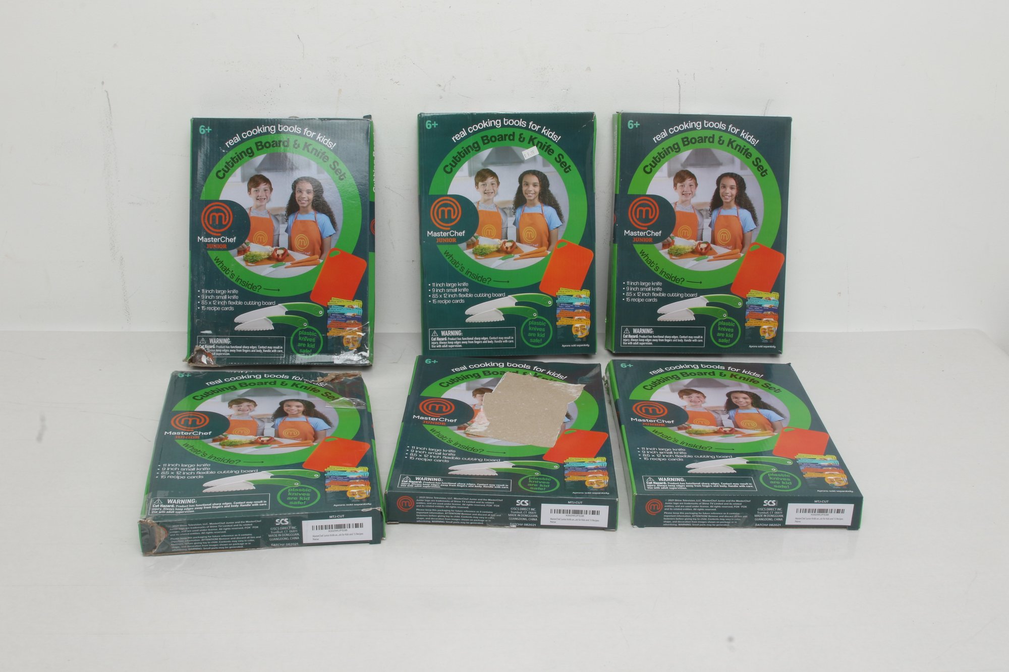 Lot Of 6 Masterchef Cutting Board And Knife Set #202903 | Auctionninja.com