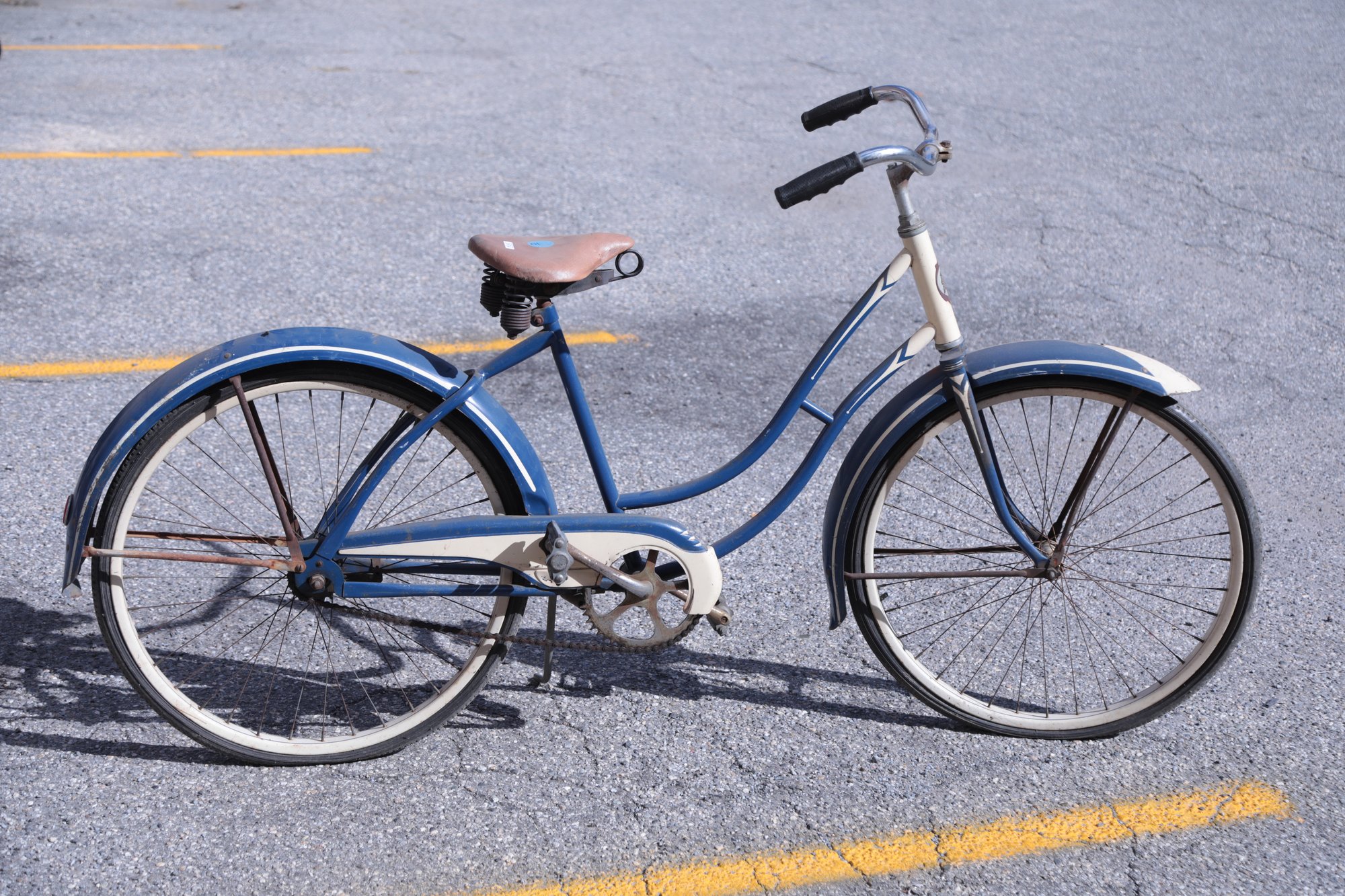 Vintage 1940s/50s Viking Woman's Cruiser Bicycle #206764 | Auctionninja.com