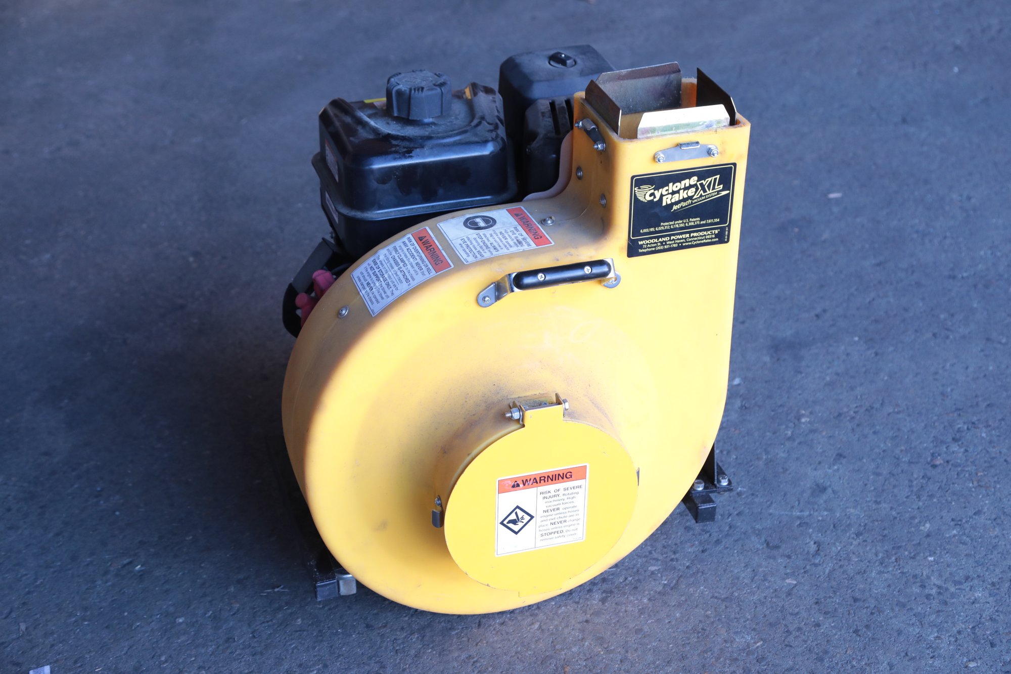 Briggs And Straton 8 HP Motor For Cyclone Rake #202960 | Auctionninja.com