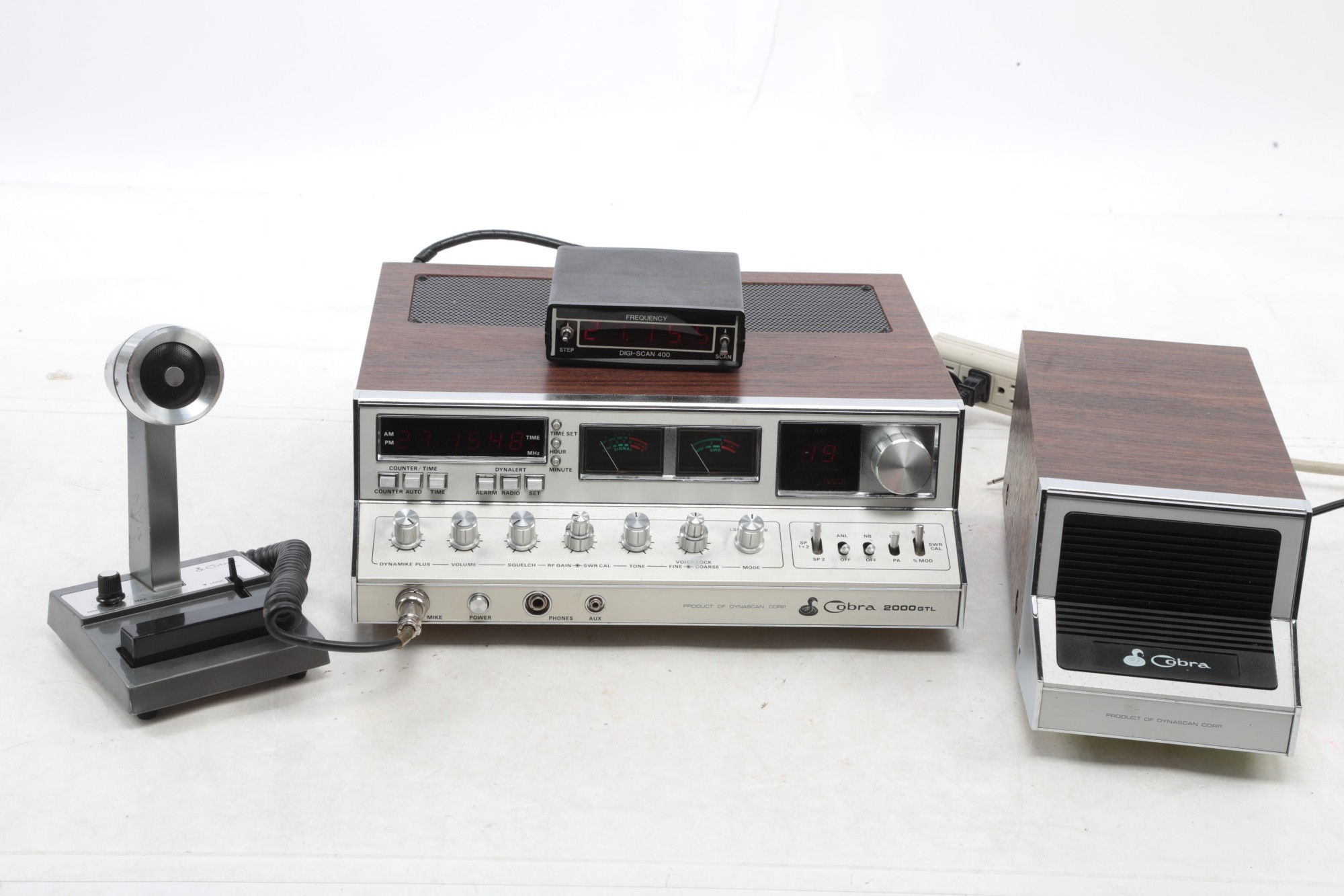 Vintage Cobra 2000 GTL Base Radio Station #169014 | Auctionninja.com