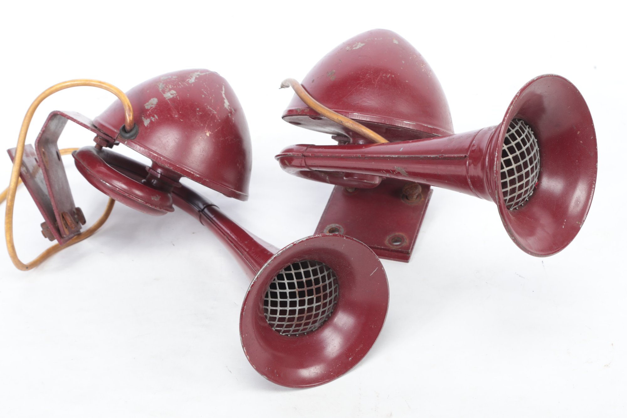 2 Vintage Red Sirens #207119 | Auctionninja.com