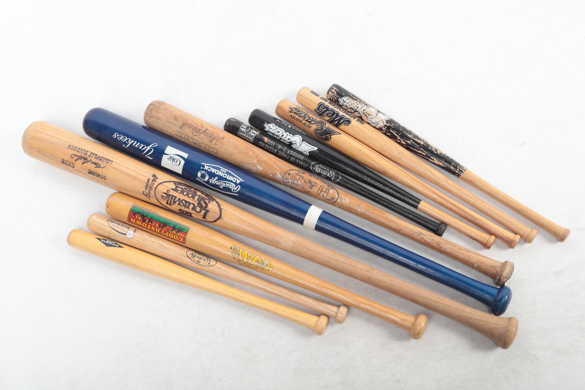 Mini Baseball Bat Lot #190435 | Auctionninja.com