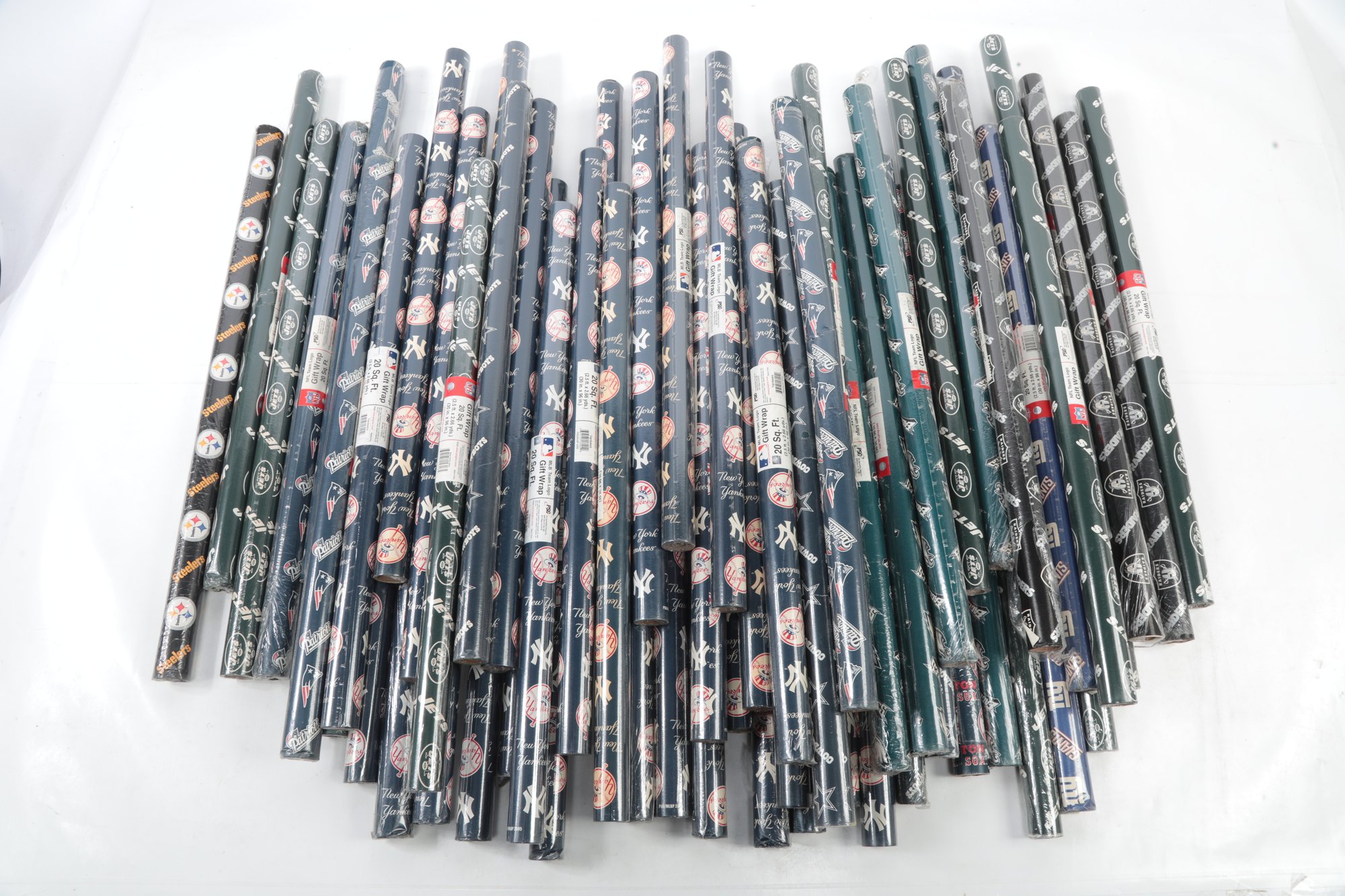 65 Sealed Logo Wrapping Paper 20 Sq. Ft. (30"x96") Per Tube NY Yankees ...